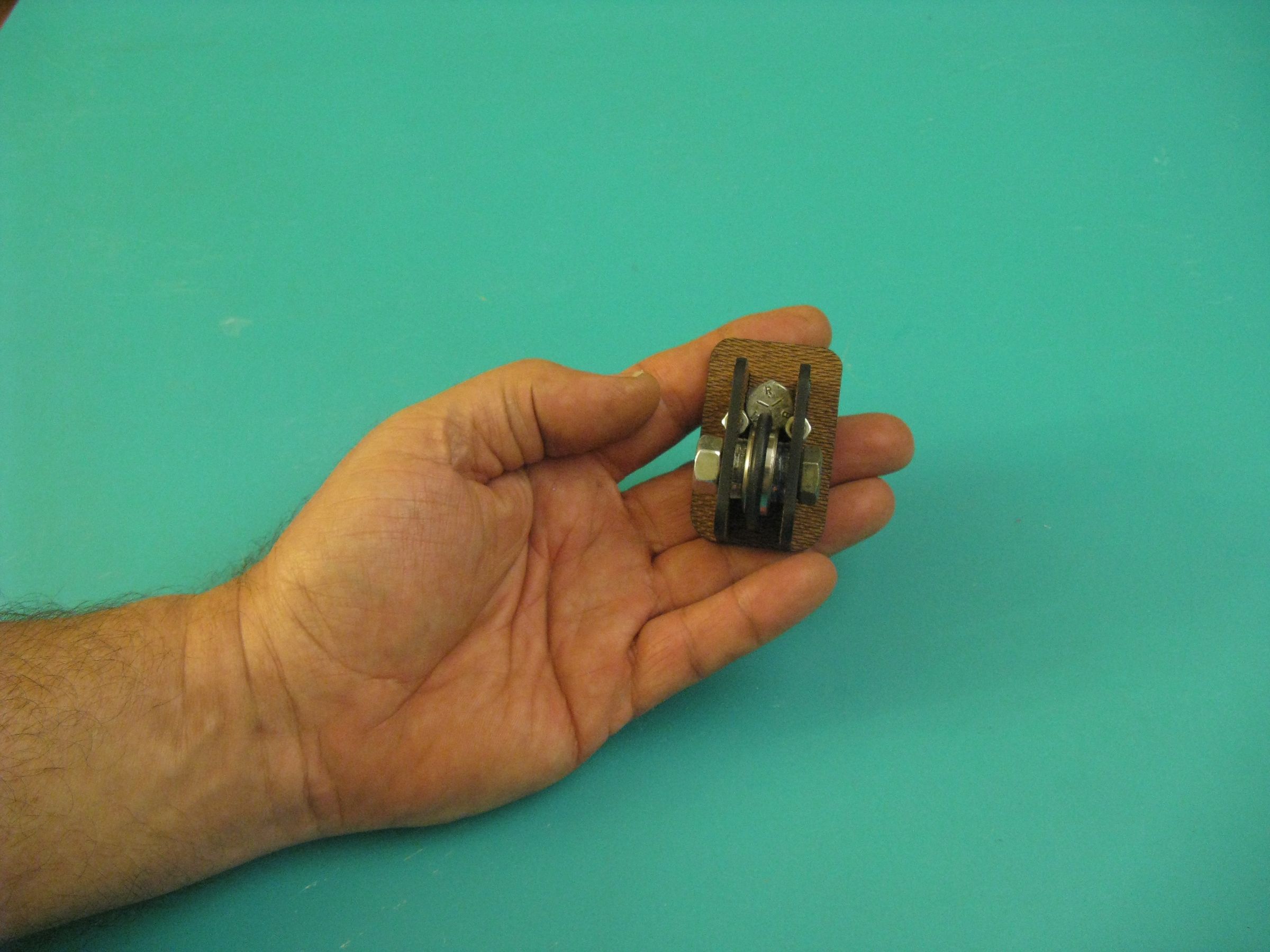 Tiny Wanderer - a Table Top Robot : 7 Steps - Instructables