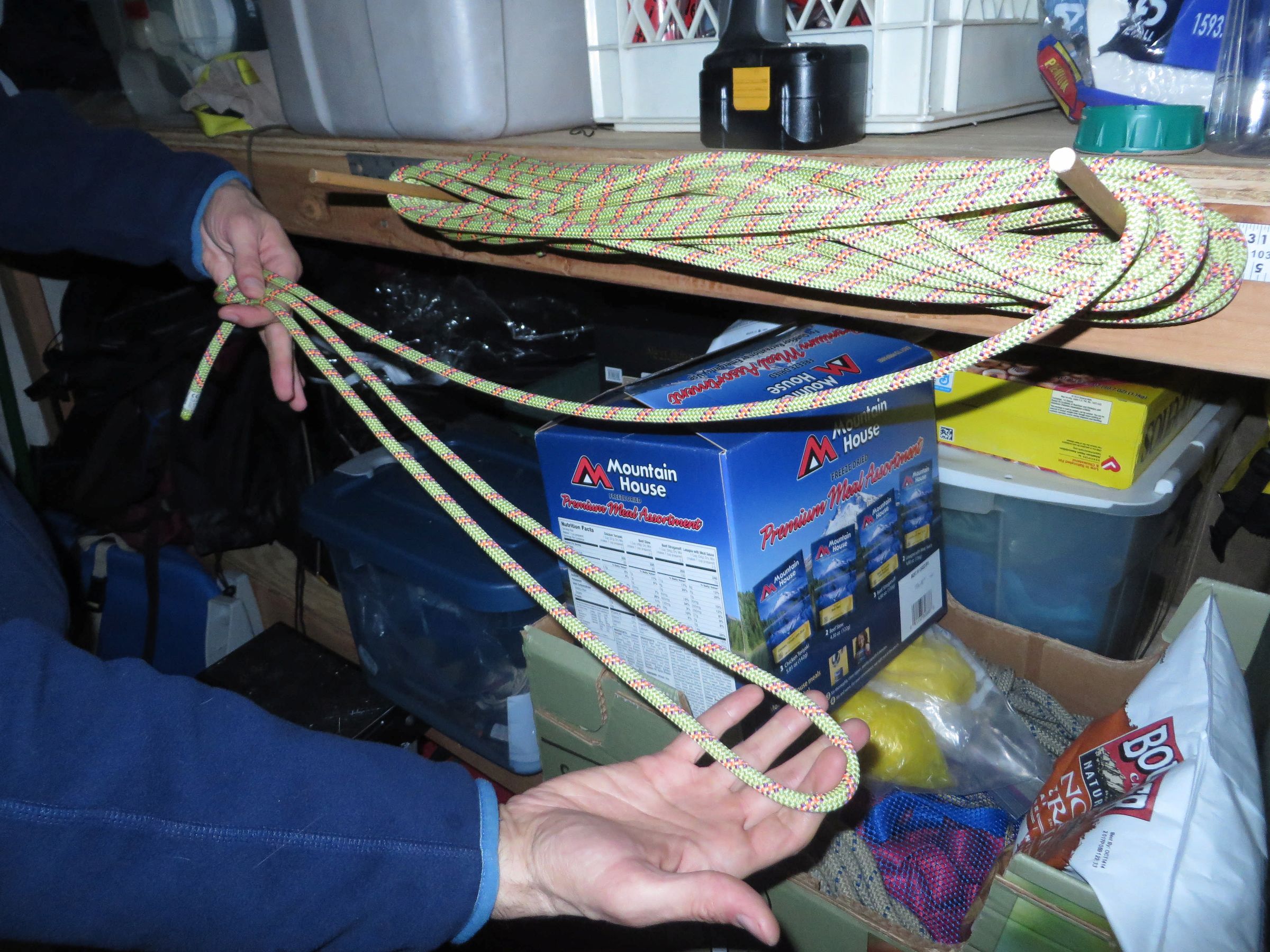 Coil Ropes and Cords Perfectly With the Two-peg System - Instructables