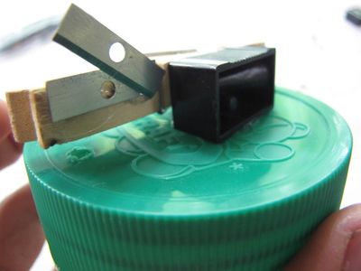 Simple Pyro Fuse Dispenser : 4 Steps - Instructables