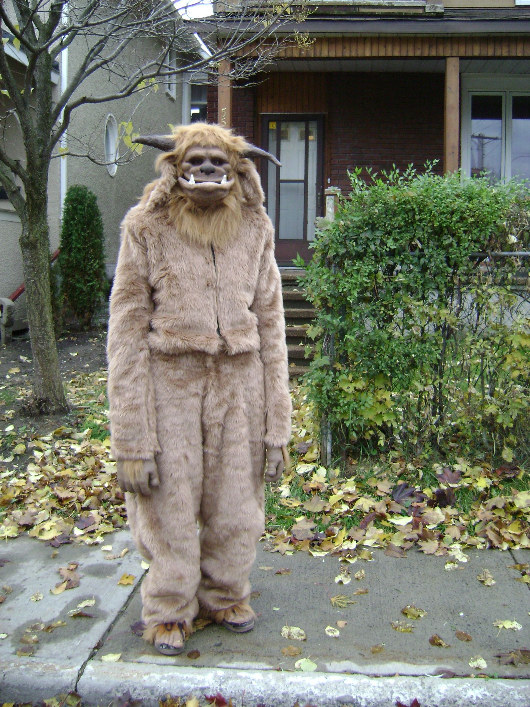 Ludo From Labyrinth Costume : 12 Steps (with Pictures) - Instructables