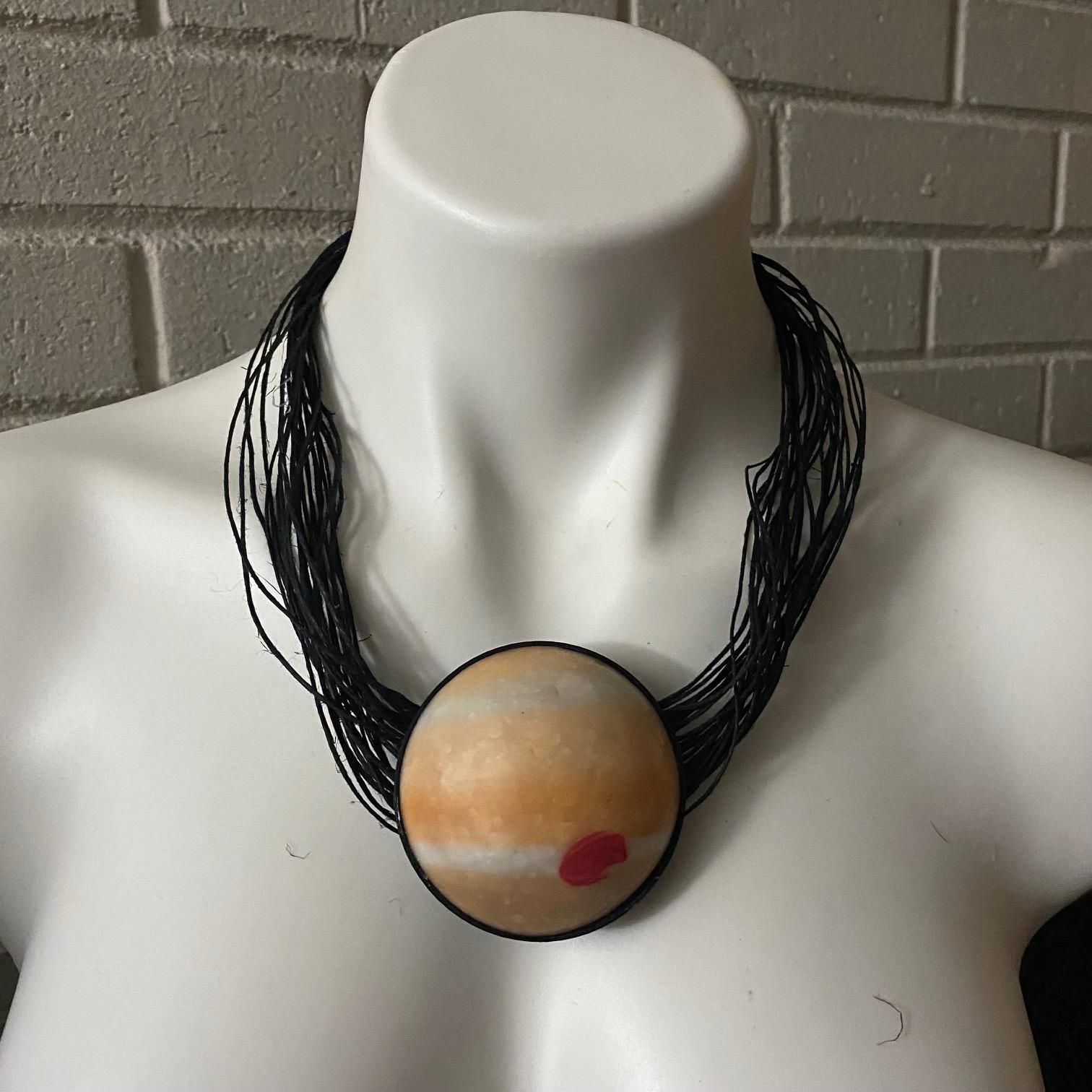 Glowing Jupiter Necklace : 5 Steps (with Pictures) - Instructables
