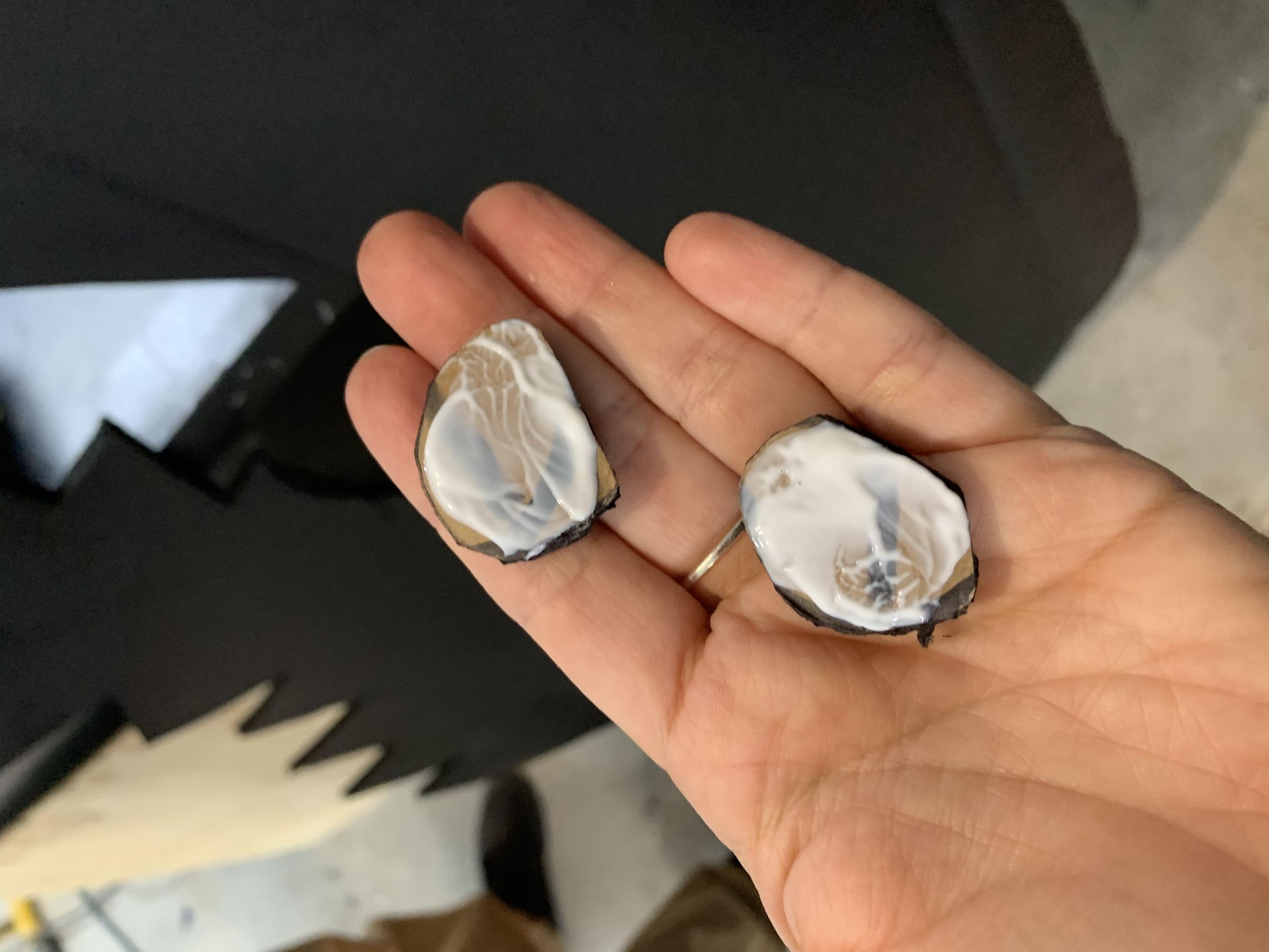 Haunt Your House With Window Monsters! : 5 Steps (with Pictures ...