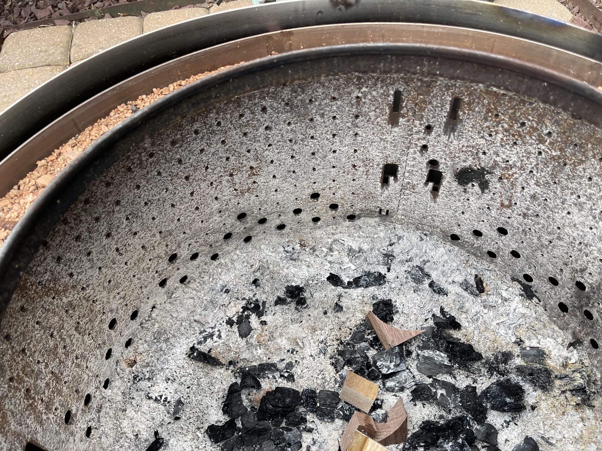 Smokeless Fire Pit From Junk : 7 Steps (with Pictures) - Instructables