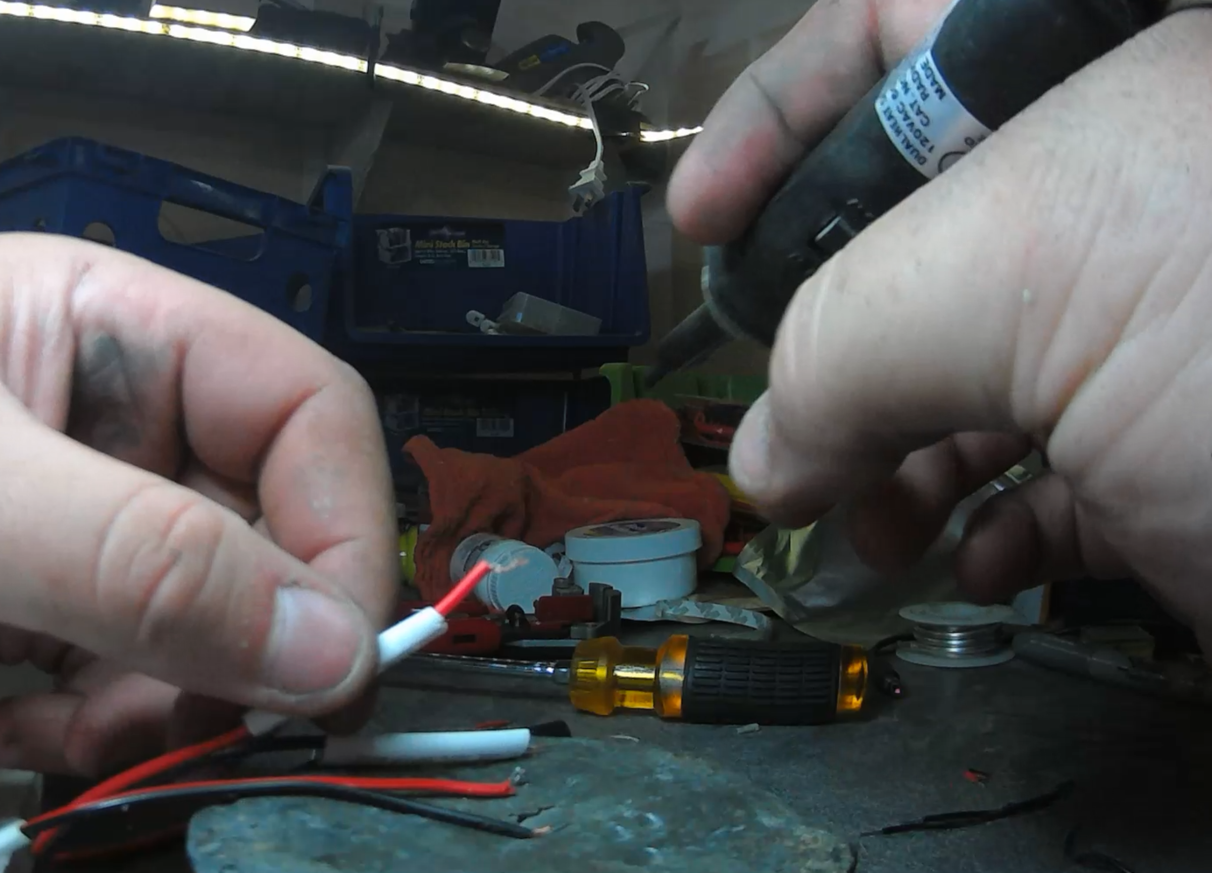 $10 LED Shop Light : 6 Steps (with Pictures) - Instructables