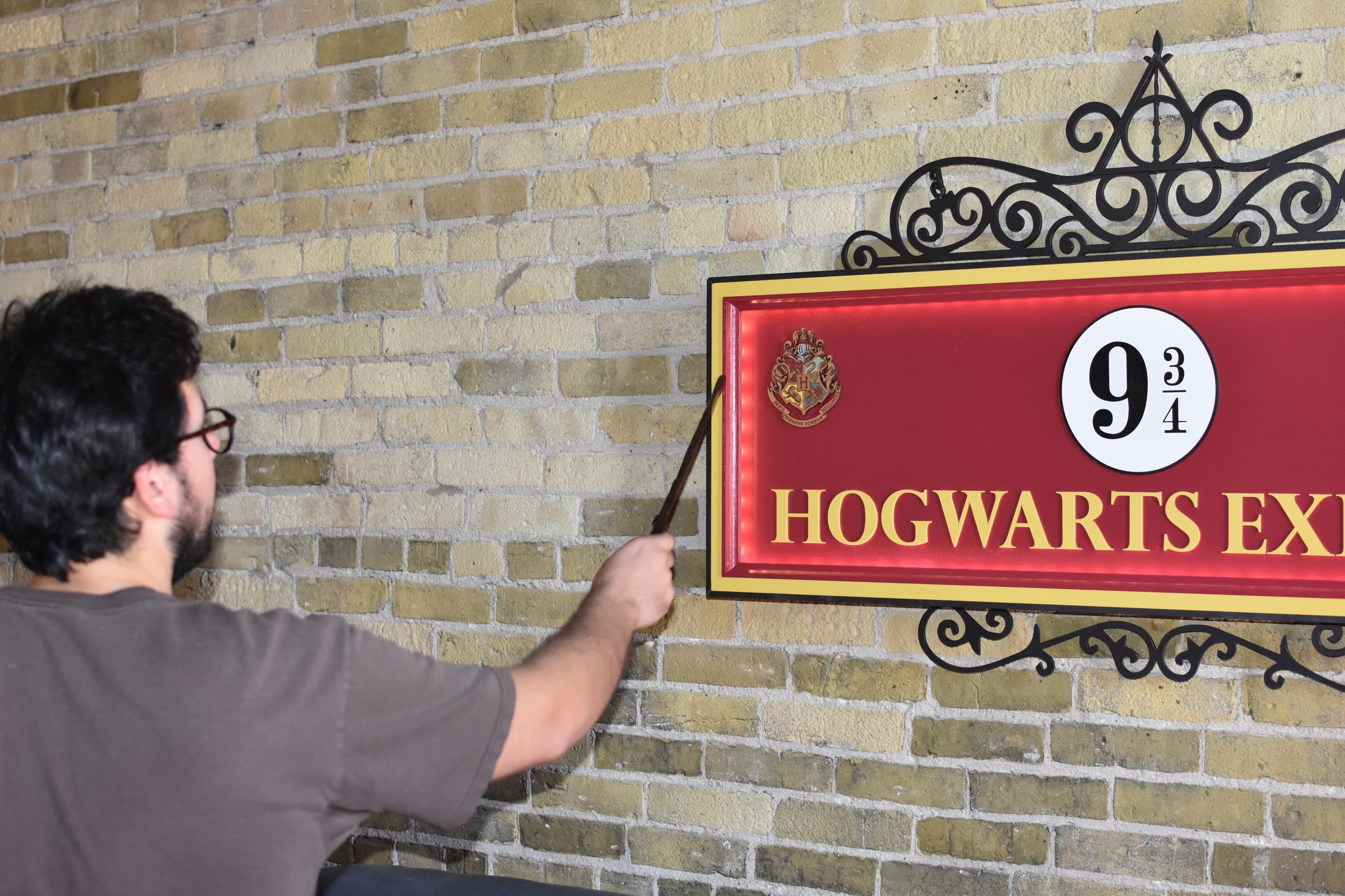 Magical Hogwarts Express Sign : 3 Steps (with Pictures) - Instructables