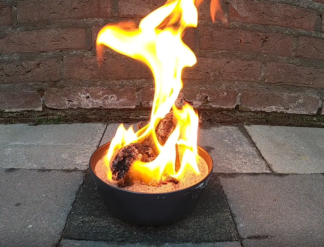 Black Fire Snake : 3 Steps - Instructables