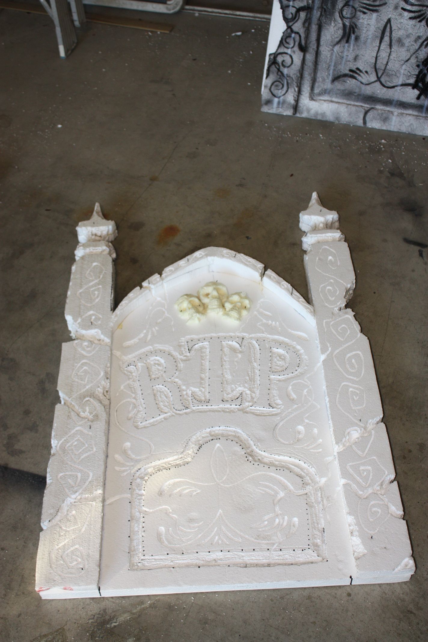 Home Made Grave Stones : 13 Steps (with Pictures) - Instructables