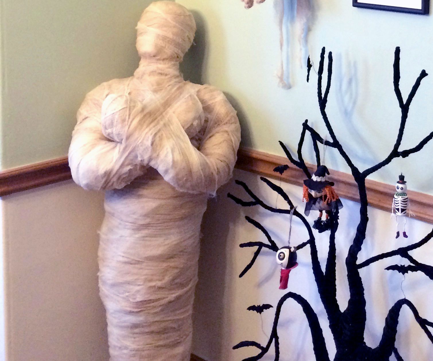 Halloween Standing Mummy Prop : 8 Steps (with Pictures) - Instructables
