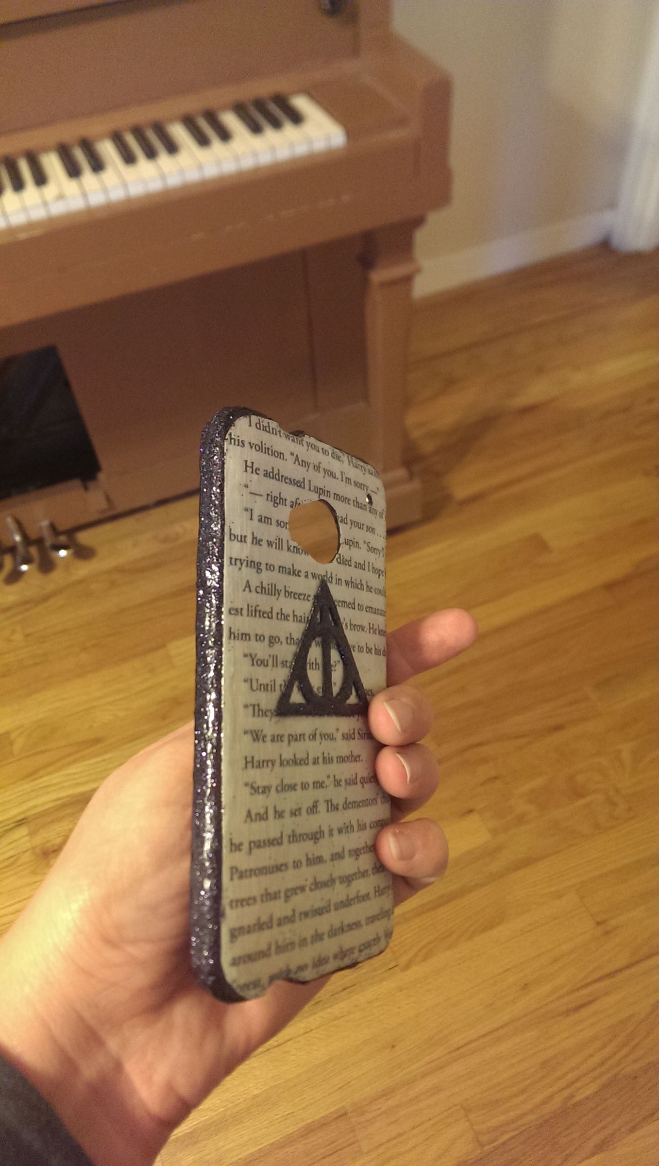 DIY Mod Podge Phone Case : 4 Steps - Instructables