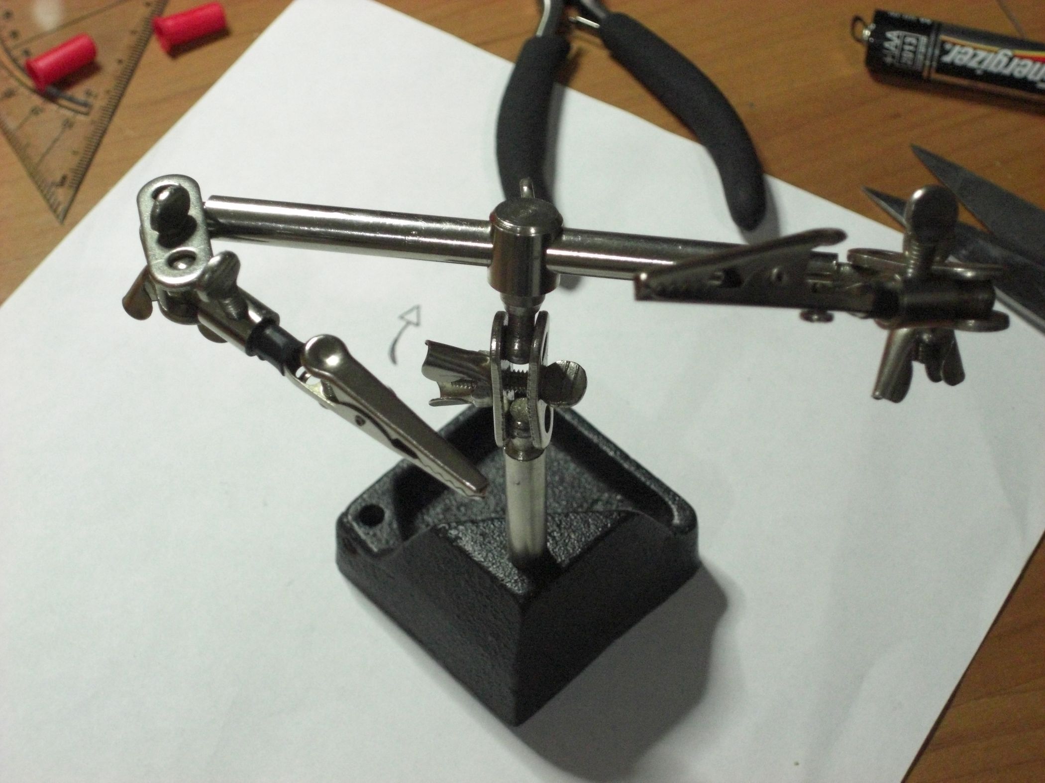 A Simple Solution to the Infamous Helping Hand's Problem : 9 Steps ...