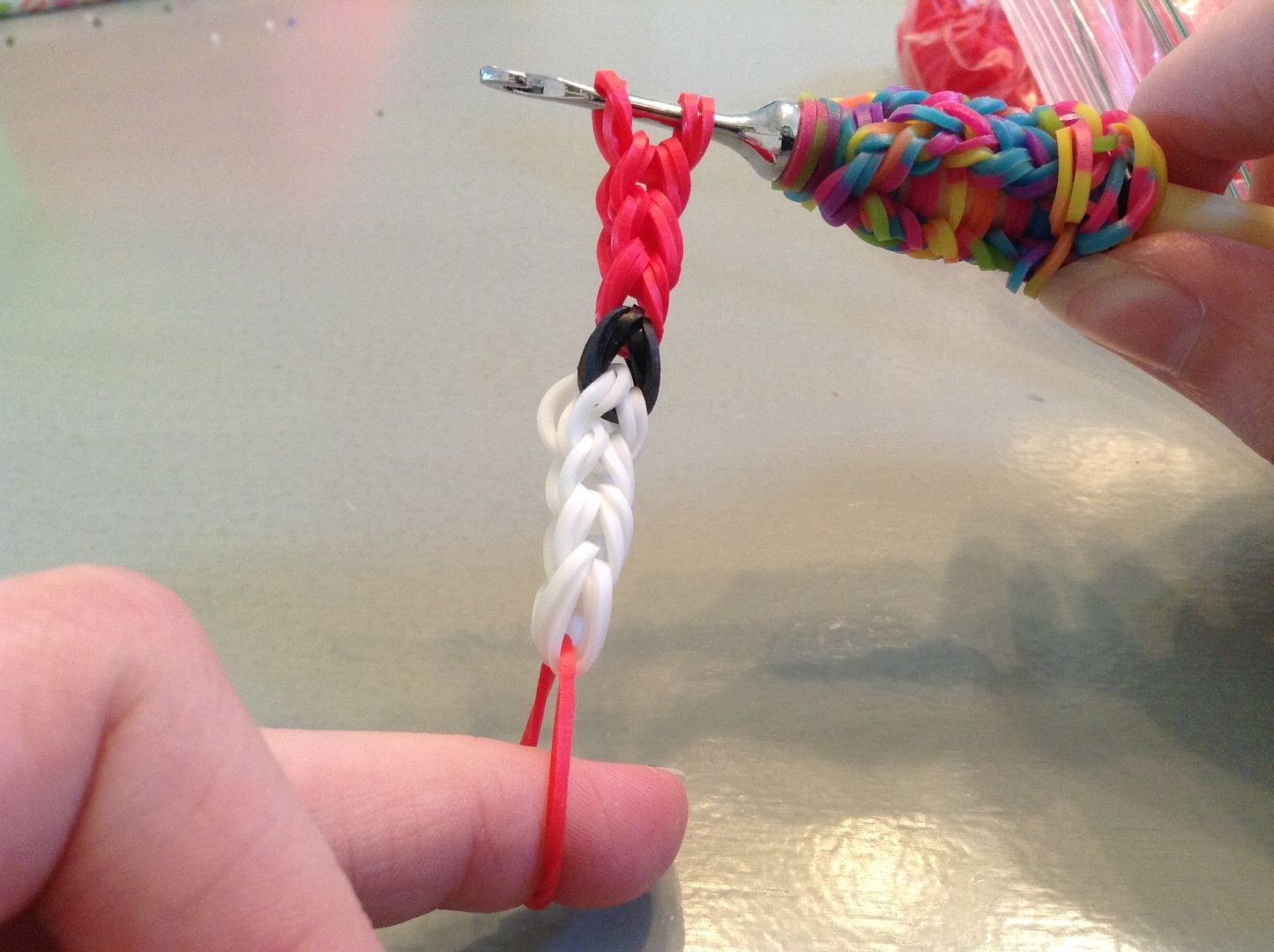 Rainbow Loom 3D Pokeball : 4 Steps - Instructables