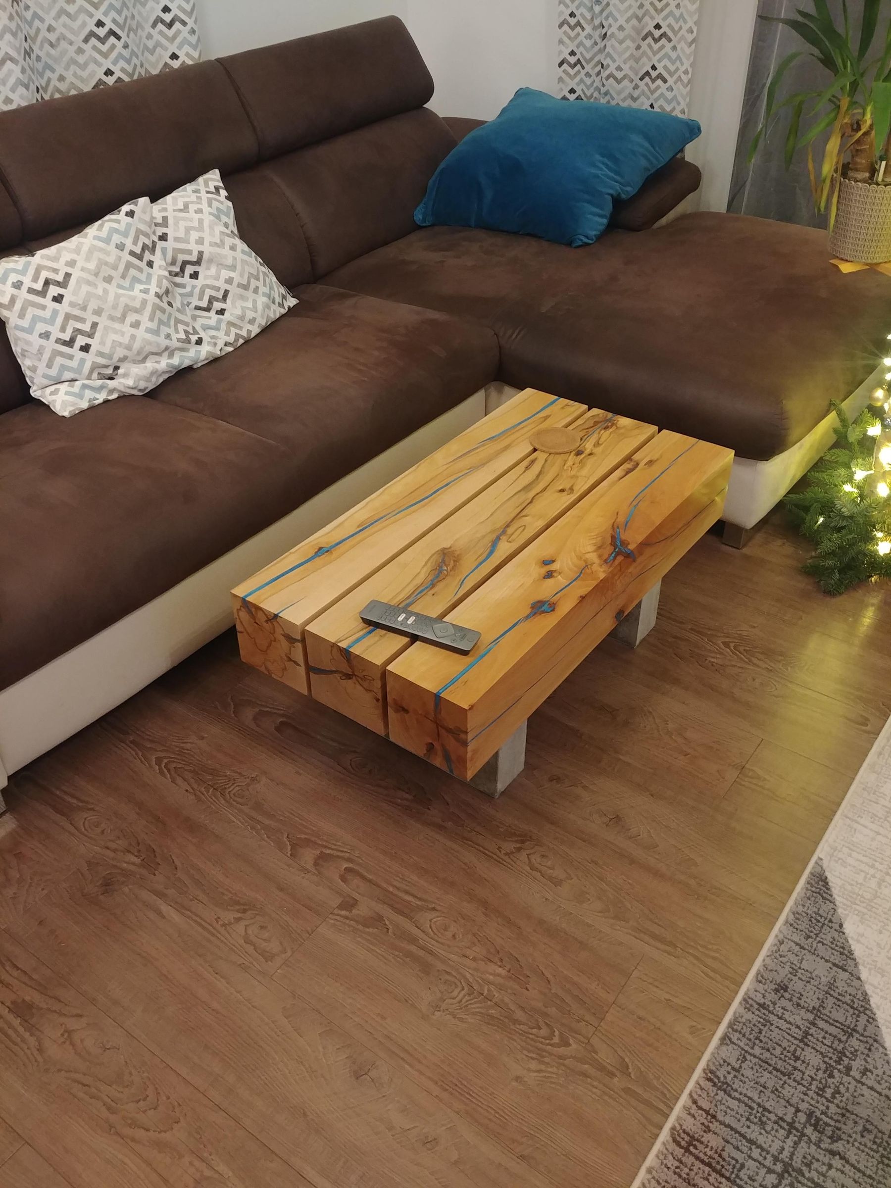 Massive Coffee Table : 4 Steps (with Pictures) - Instructables