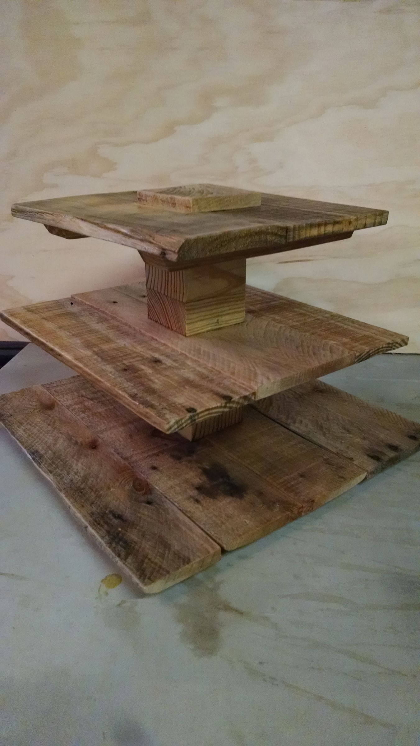 Pallet Wood Display Stand : 9 Steps - Instructables