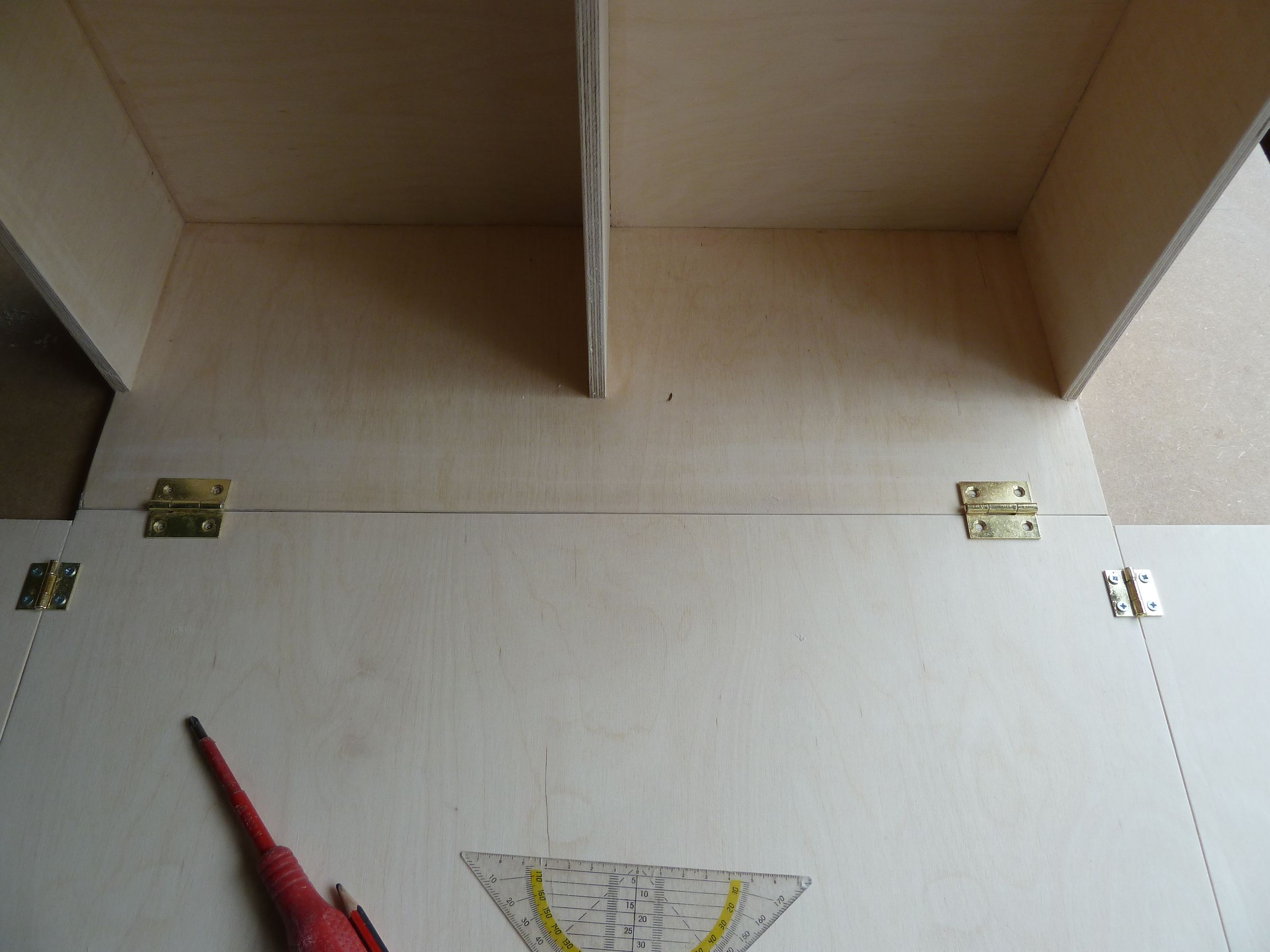 Make a Portable Workstation : 14 Steps (with Pictures) - Instructables