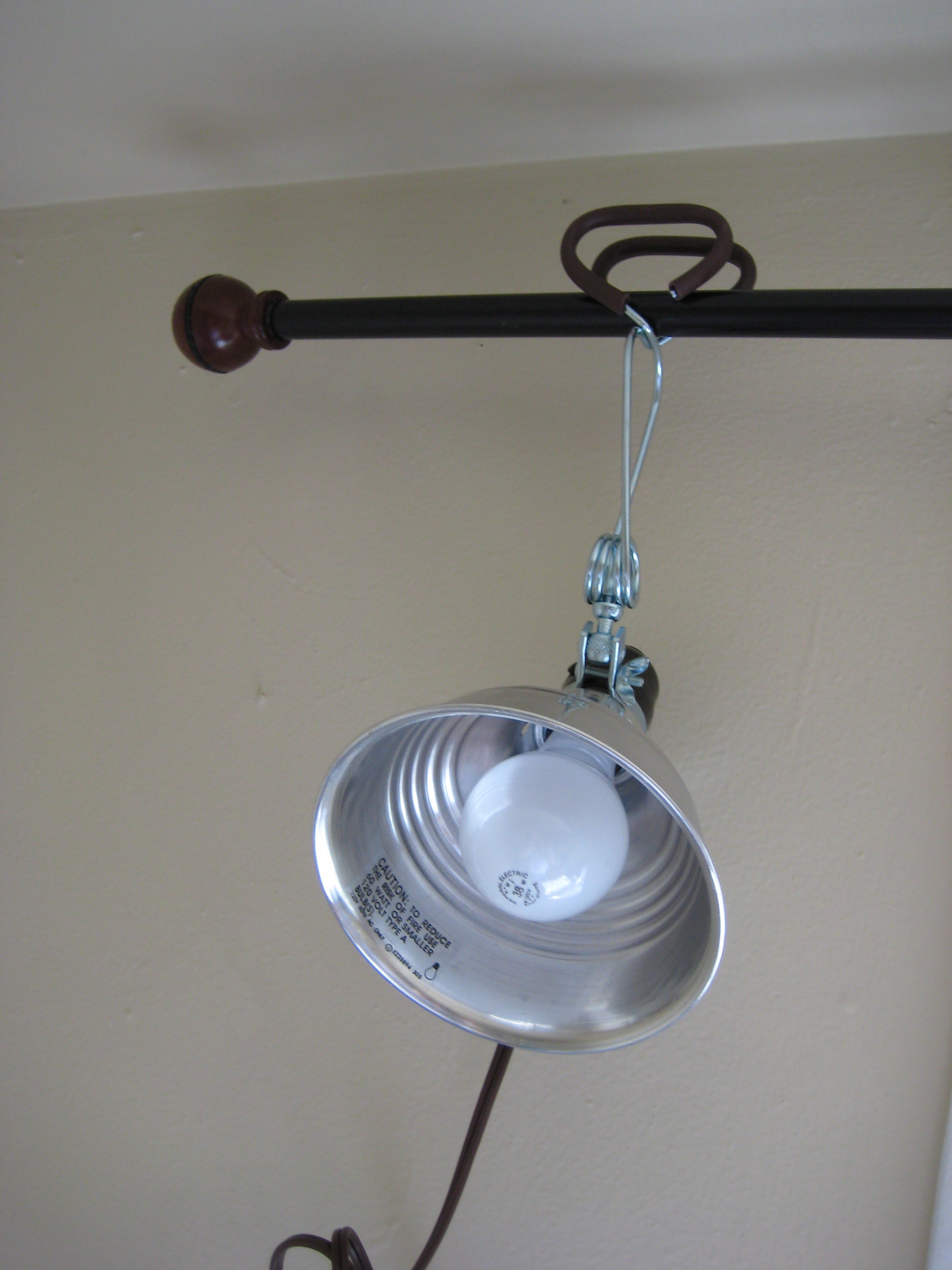 Poor Man's Track Lighting : 11 Steps - Instructables