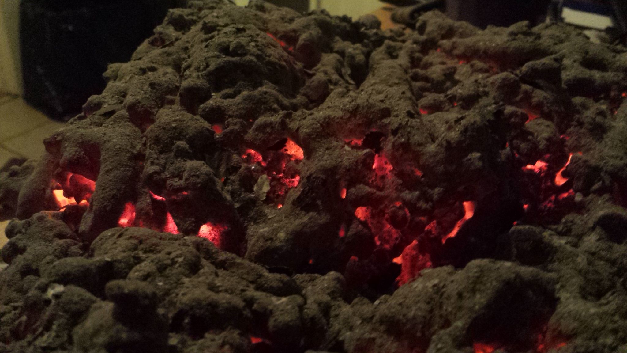 Burning Embers Halloween Prop : 8 Steps (with Pictures) - Instructables