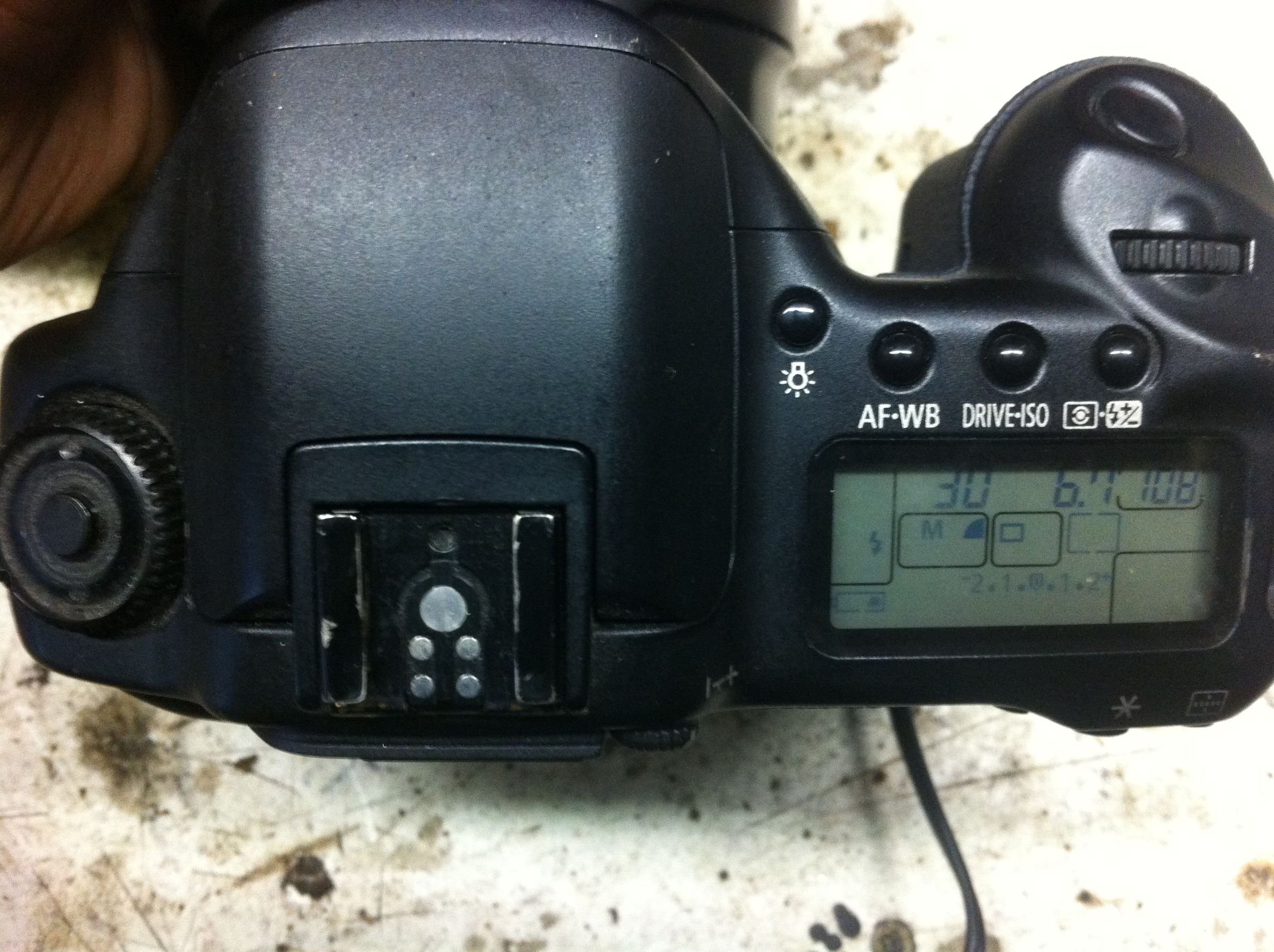 DSLR Camera Mod: Plug in Power for Less Than $10 : 4 Steps (with ...