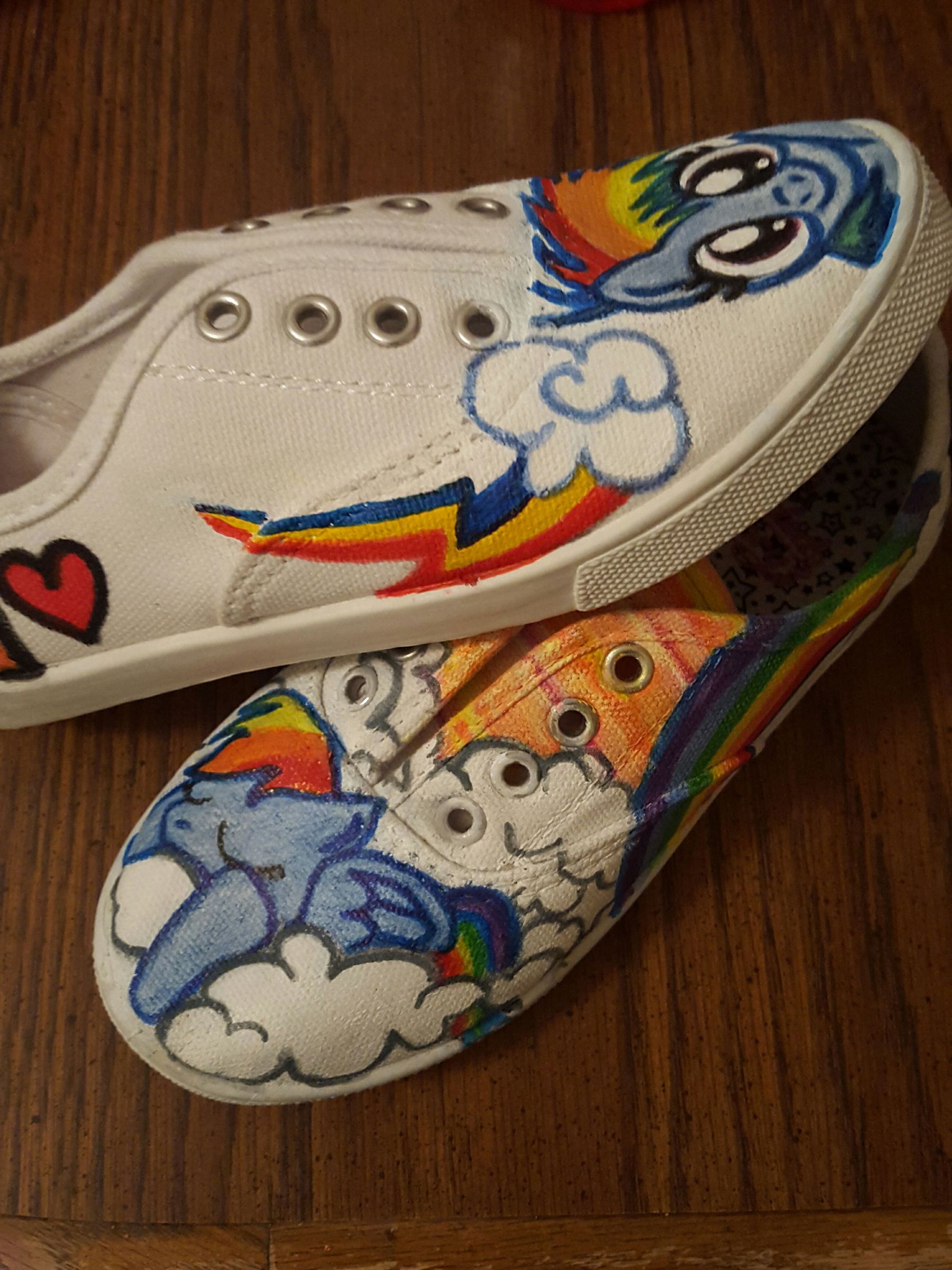 CUSTOM RAINBOW SHOELACES and 'RAINBOW DASH' SHOES! : 5 Steps ...