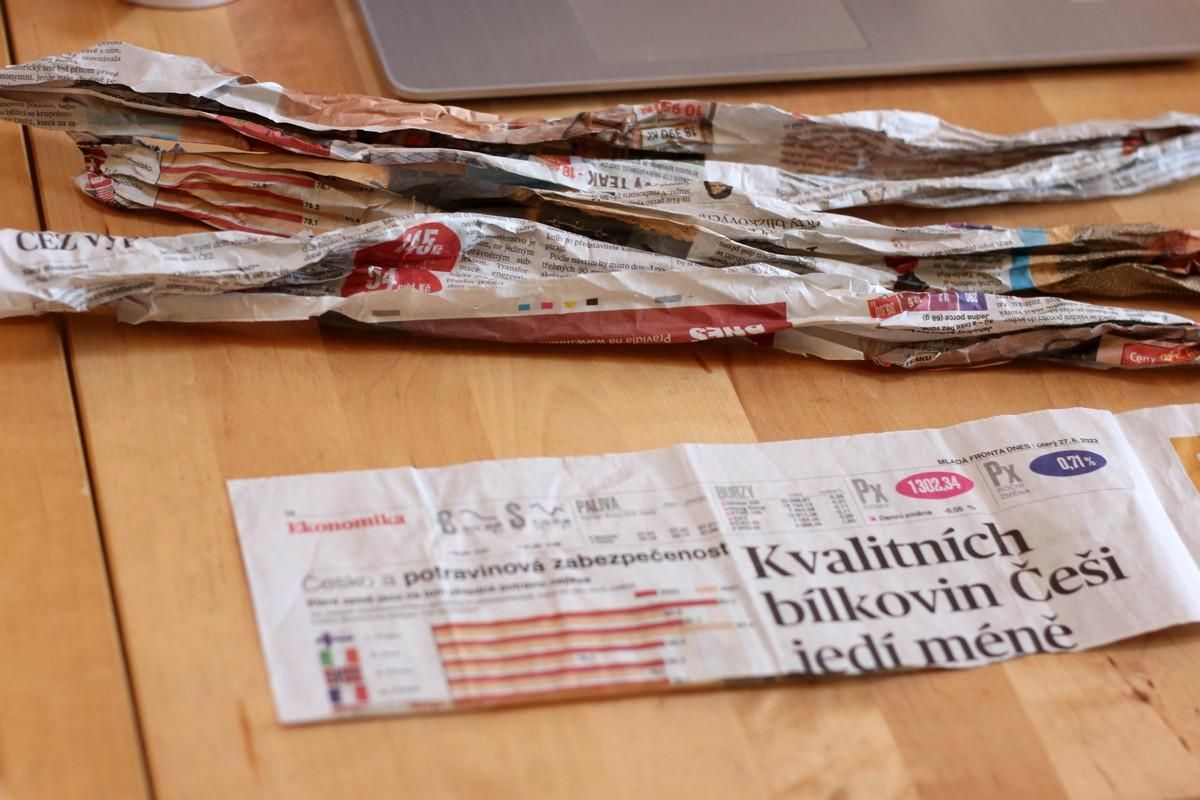 Newspaper Dress : 5 Steps (with Pictures) - Instructables