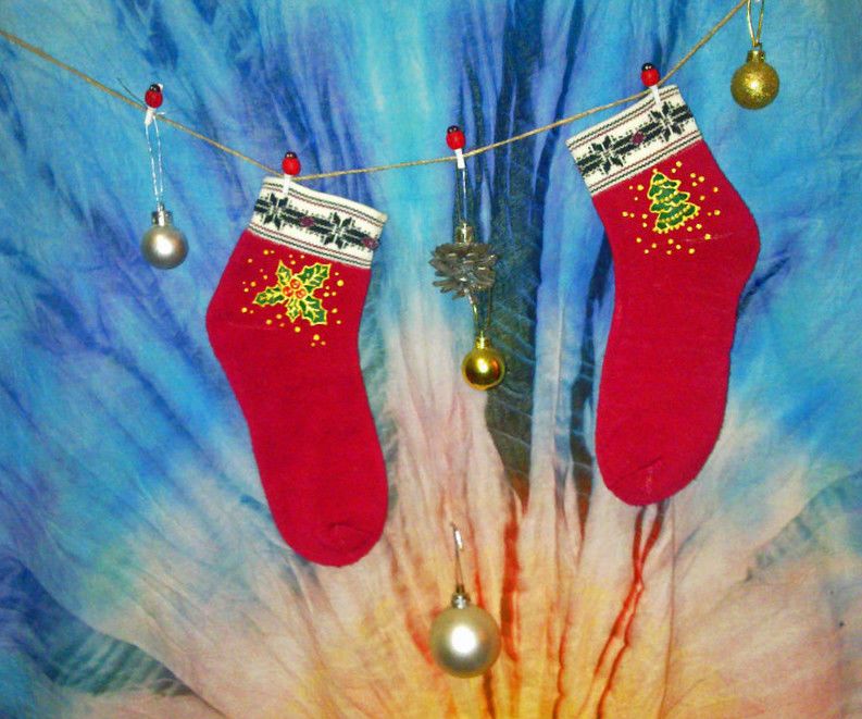 Cute Christmas Socks : 8 Steps (with Pictures) - Instructables