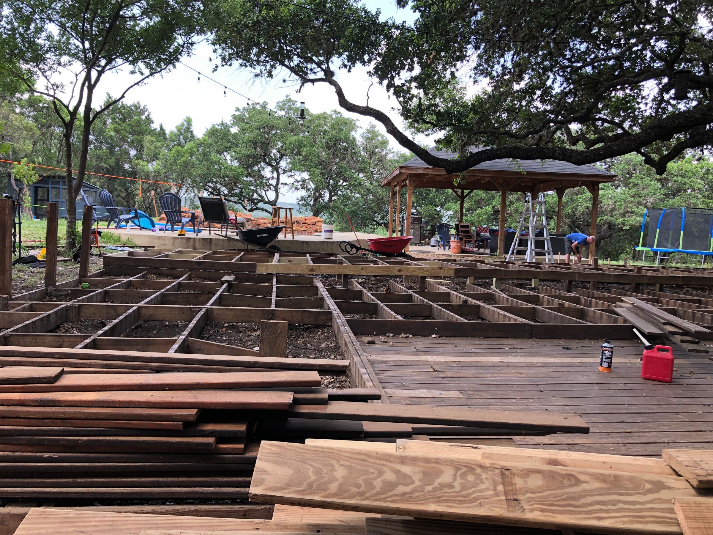 Redoing a Deck and Saving the Boards. : 5 Steps - Instructables