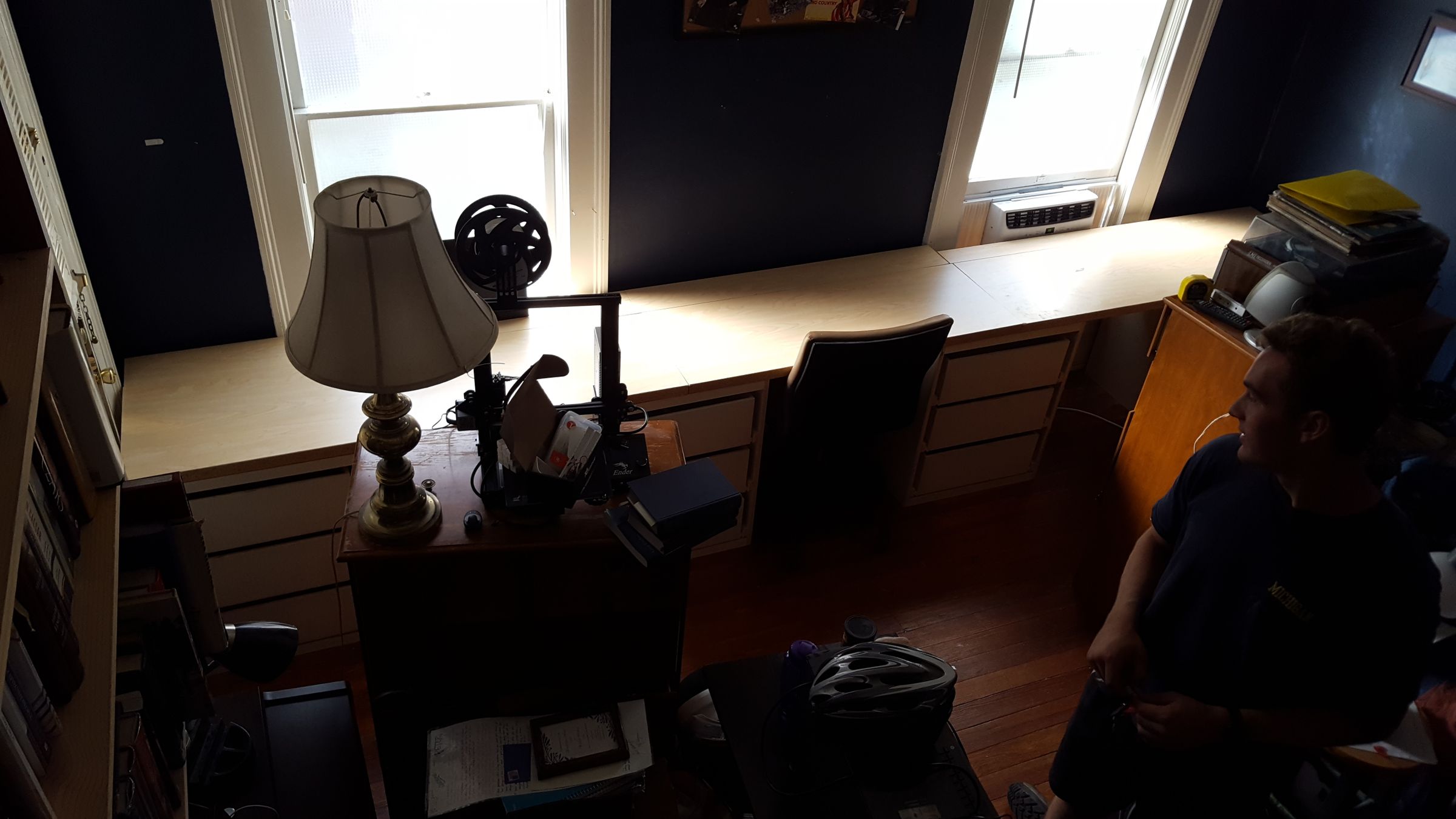 Mega Desk for 3 People : 10 Steps (with Pictures) - Instructables