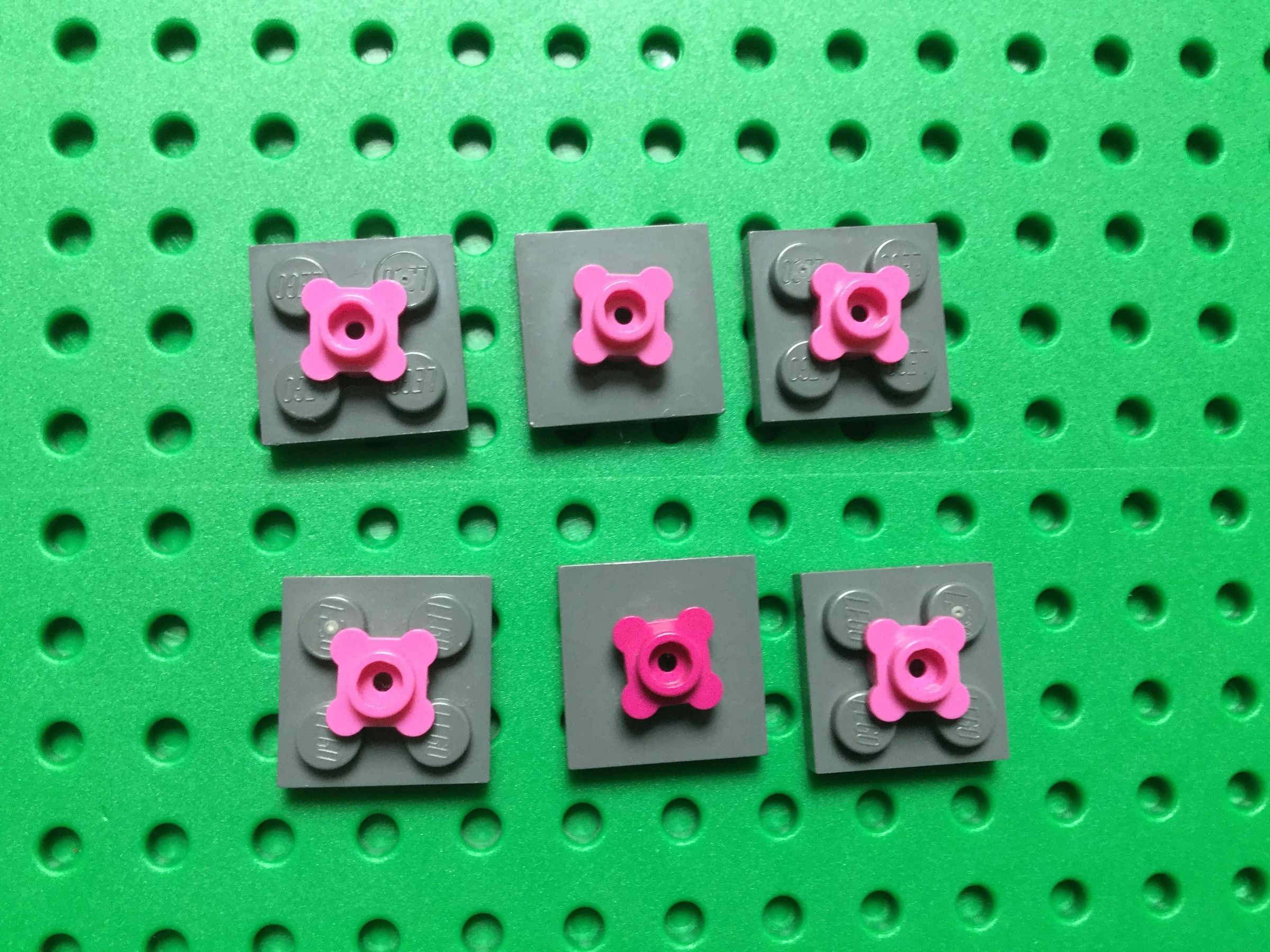 Lego Portal Gun, Chell Figure and Companion Cube : 4 Steps - Instructables
