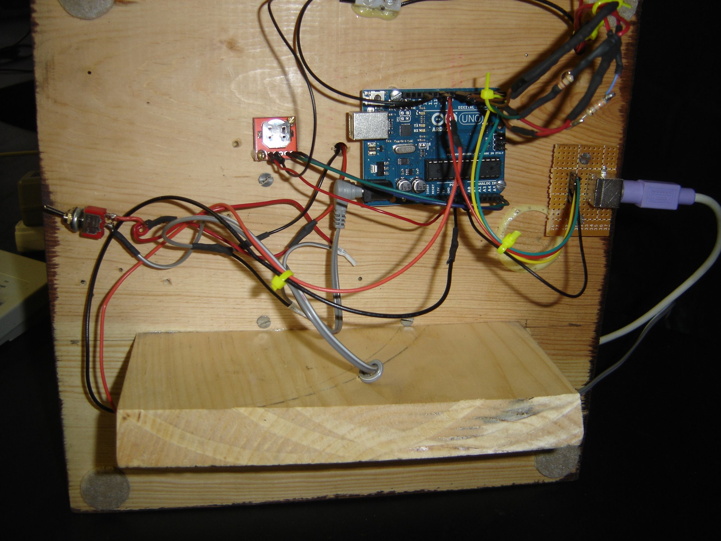 POV Clock & Message Display W/RTC and PS/2 Keyboard : 7 Steps - Instructables