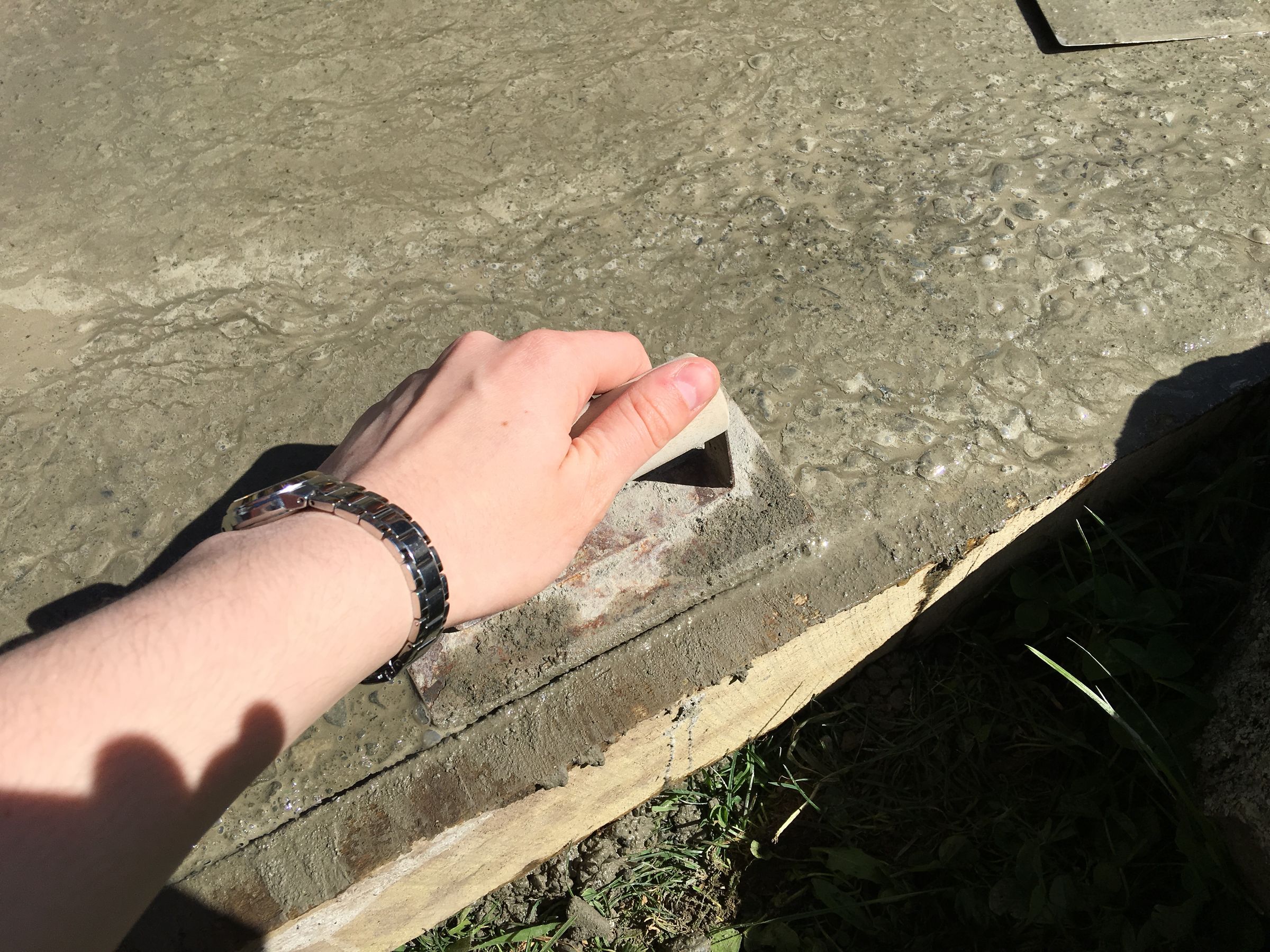 Making an Exposed Aggregate Concrete Path : 8 Steps (with Pictures ...