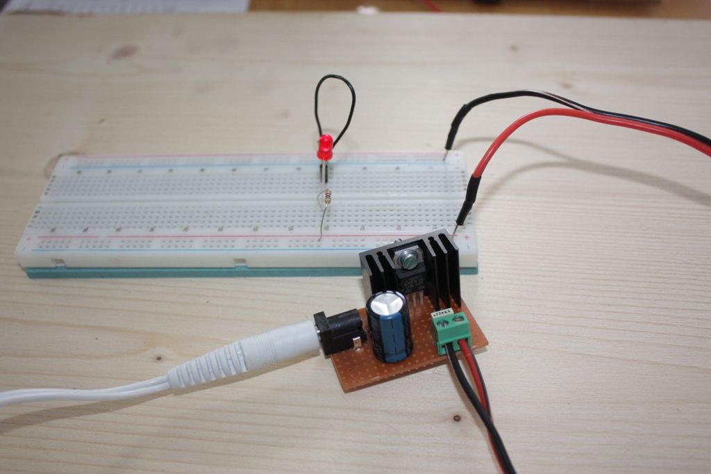 Simple Power Supply : 4 Steps - Instructables
