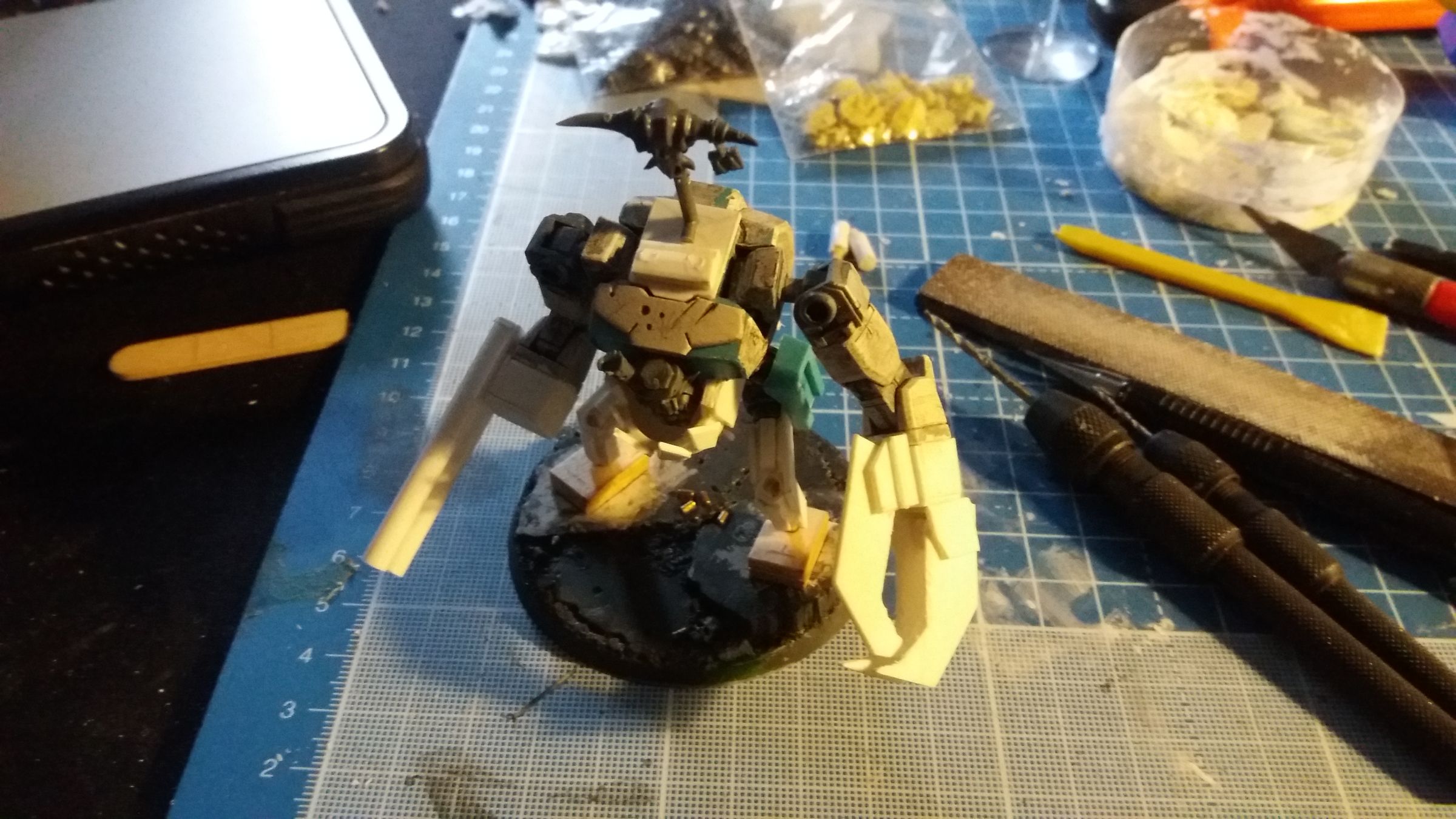 Ork Warhammer 40k Gundam Conversion : 38 Steps - Instructables