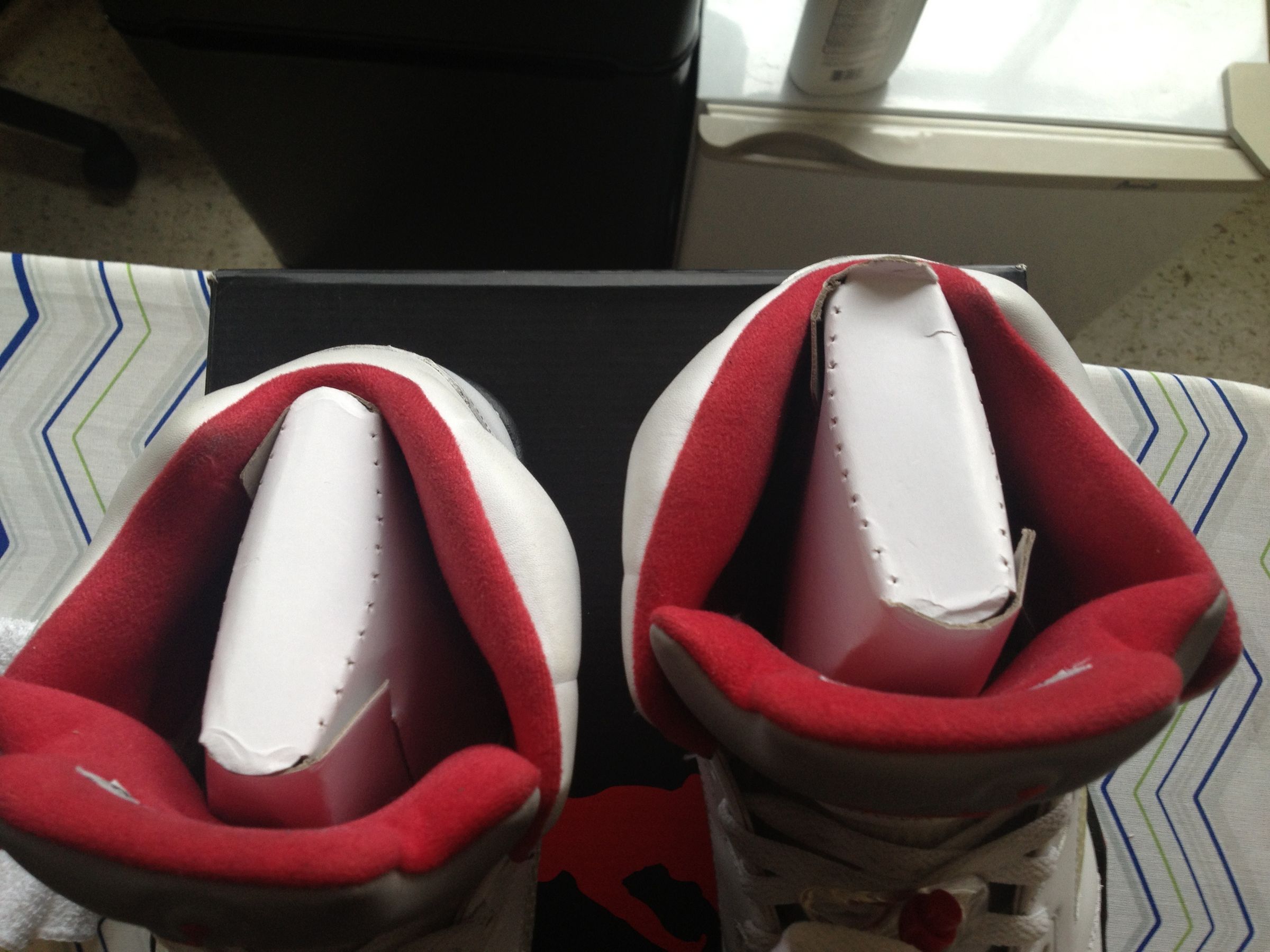 How to Uncrease Your Sneakers!! : 11 Steps (with Pictures) - Instructables