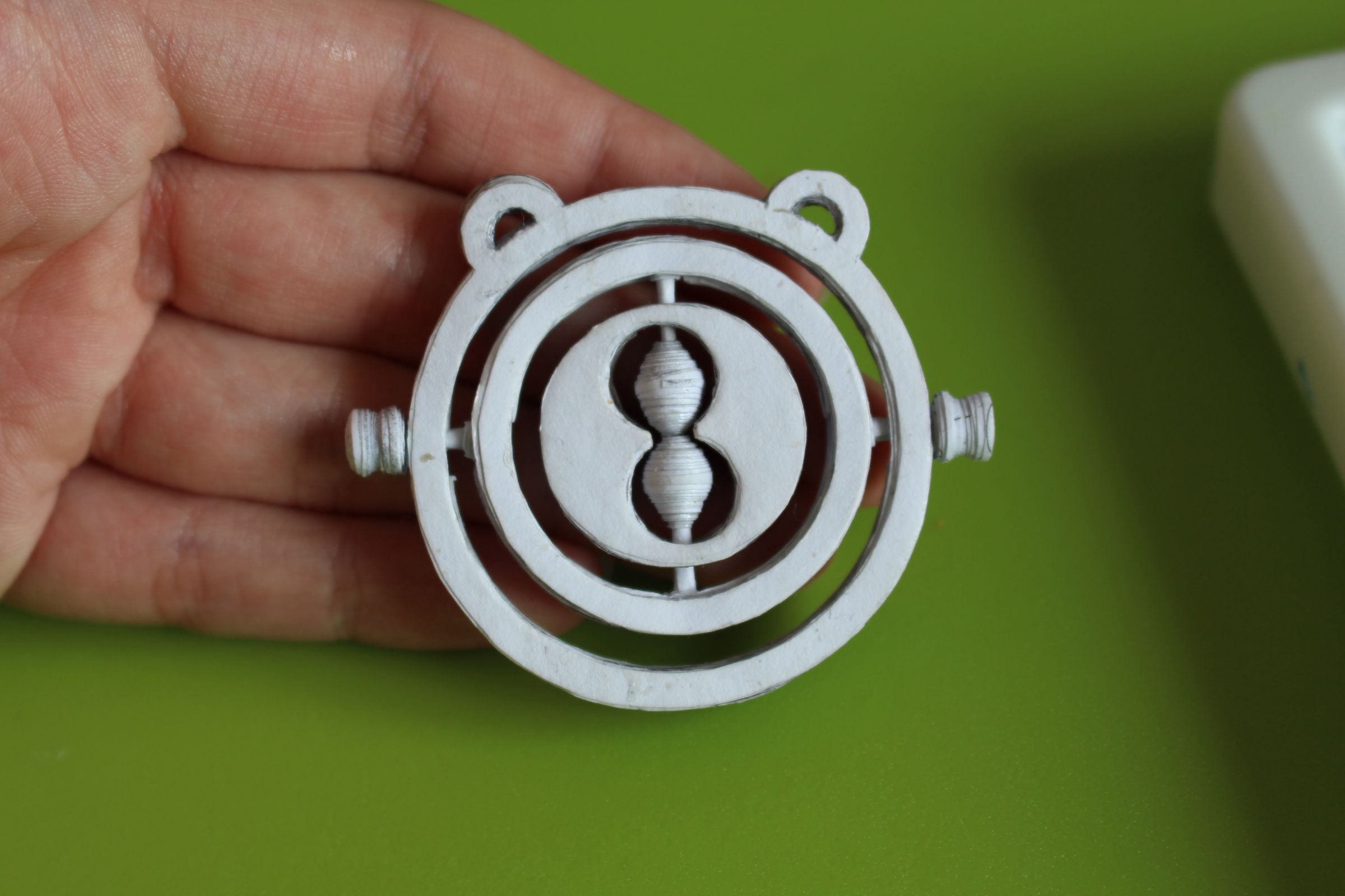 Paper Timeturner Necklace : 35 Steps (with Pictures) - Instructables