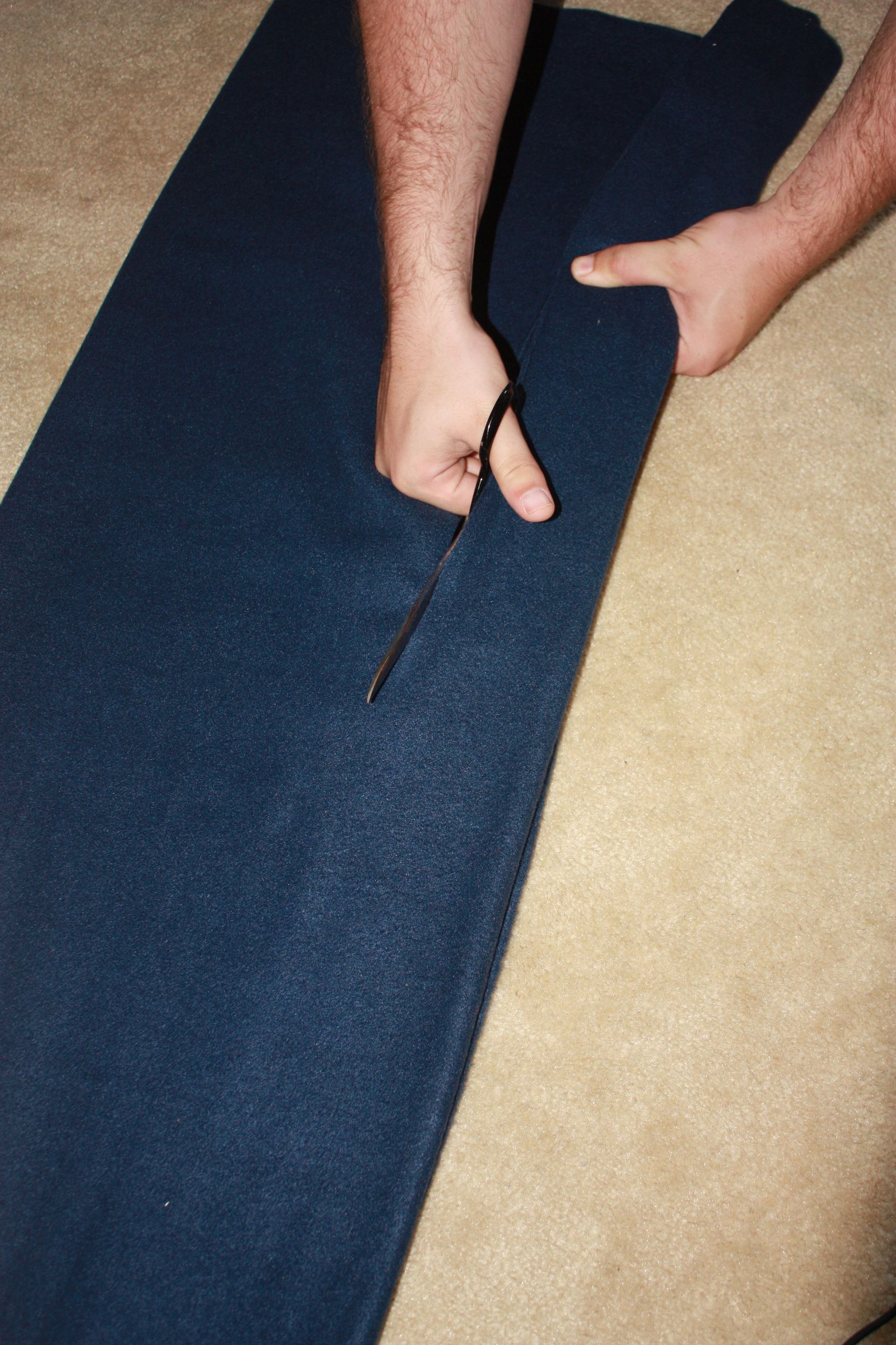 "Snuggie" Character Costume : 19 Steps (with Pictures) - Instructables