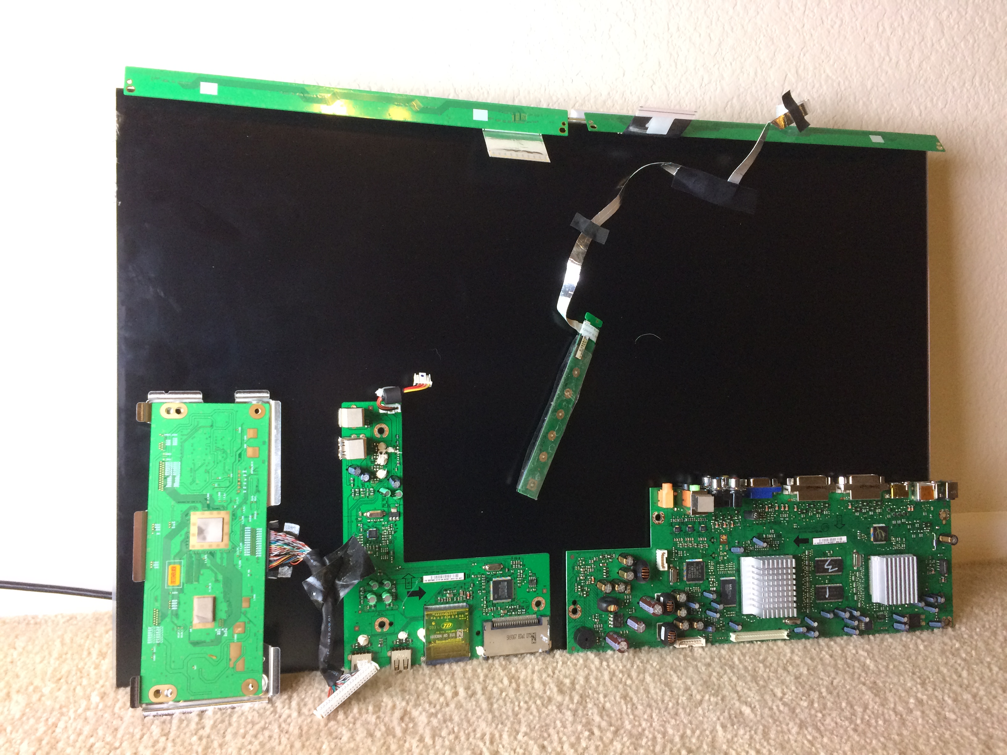Continuous Light Panel With Regulated Brightness From a Broken LCD Monitor : 3 Steps - Instructables