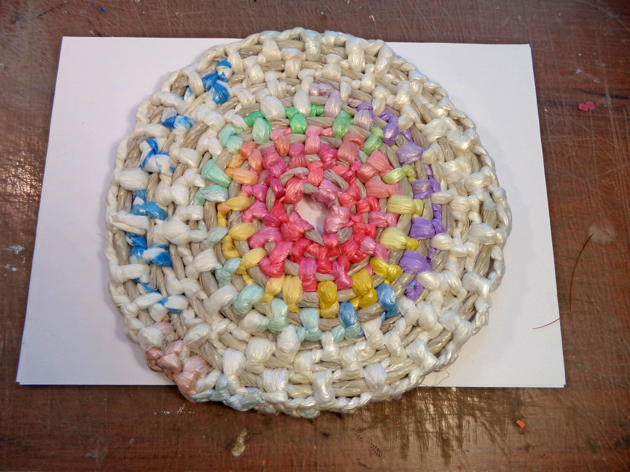 Crocheted Rug From Vegatable Mesh Bags : 7 Steps (with Pictures ...