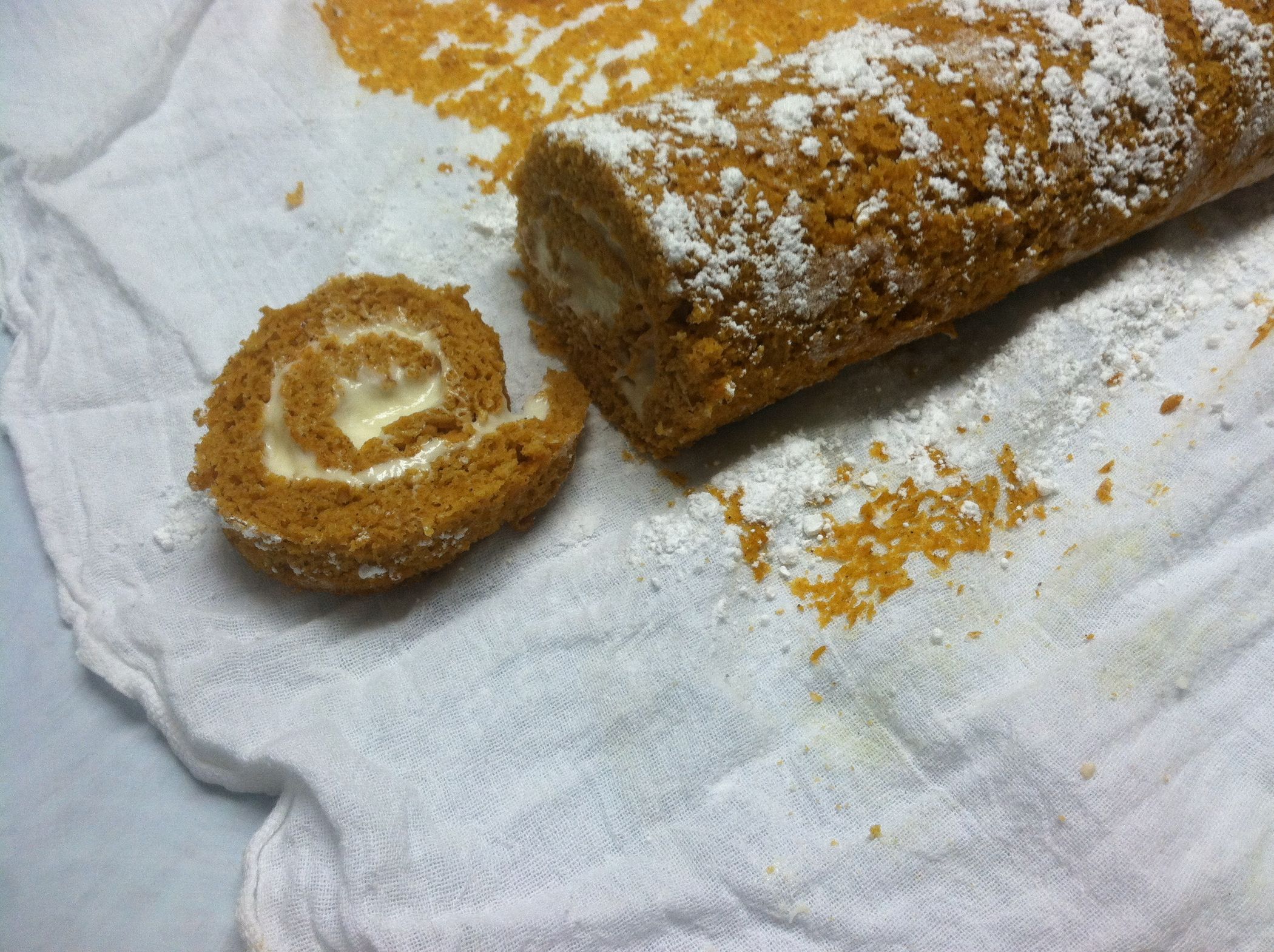 How to Make a Pumpkin Roll : 8 Steps (with Pictures) - Instructables