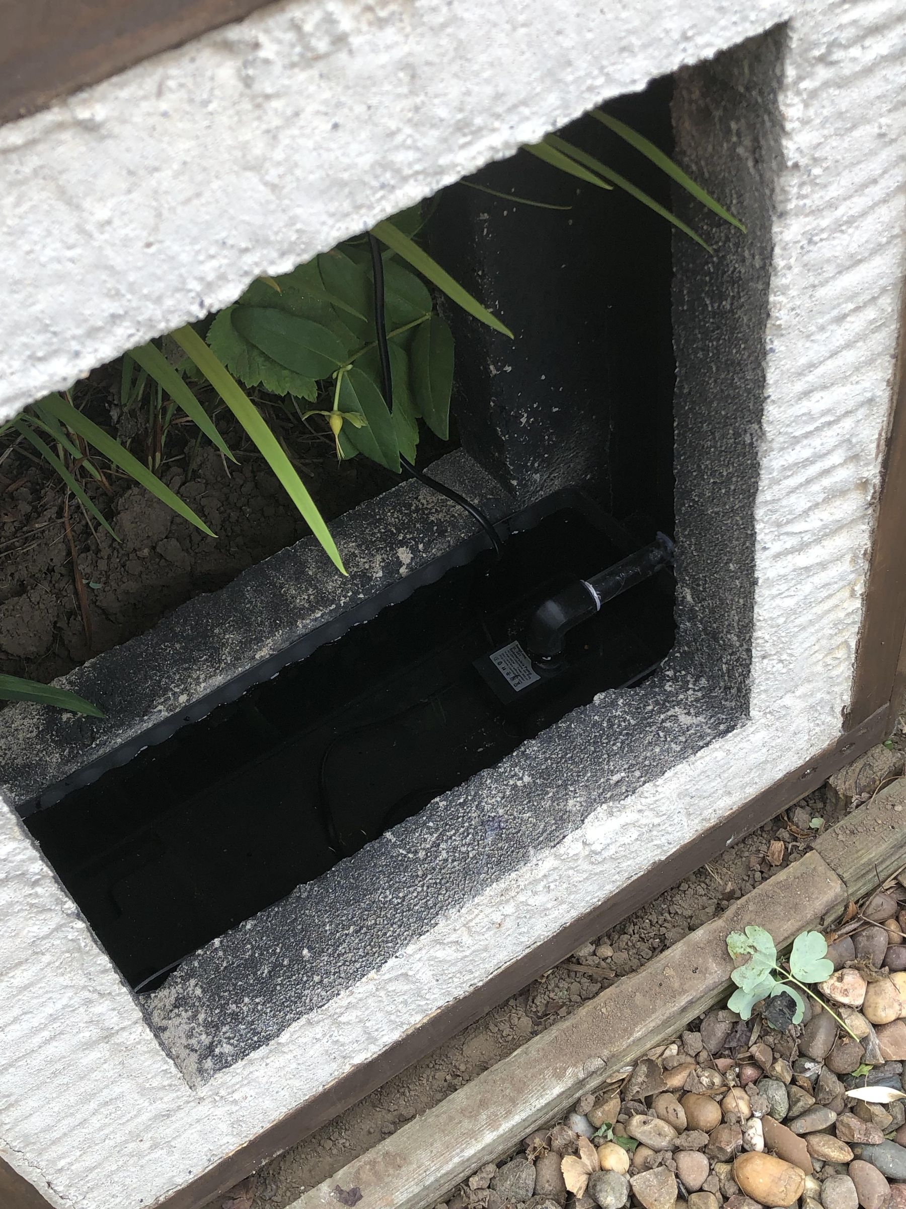 Concrete Framed Water Feature With Planter : 5 Steps (with Pictures ...