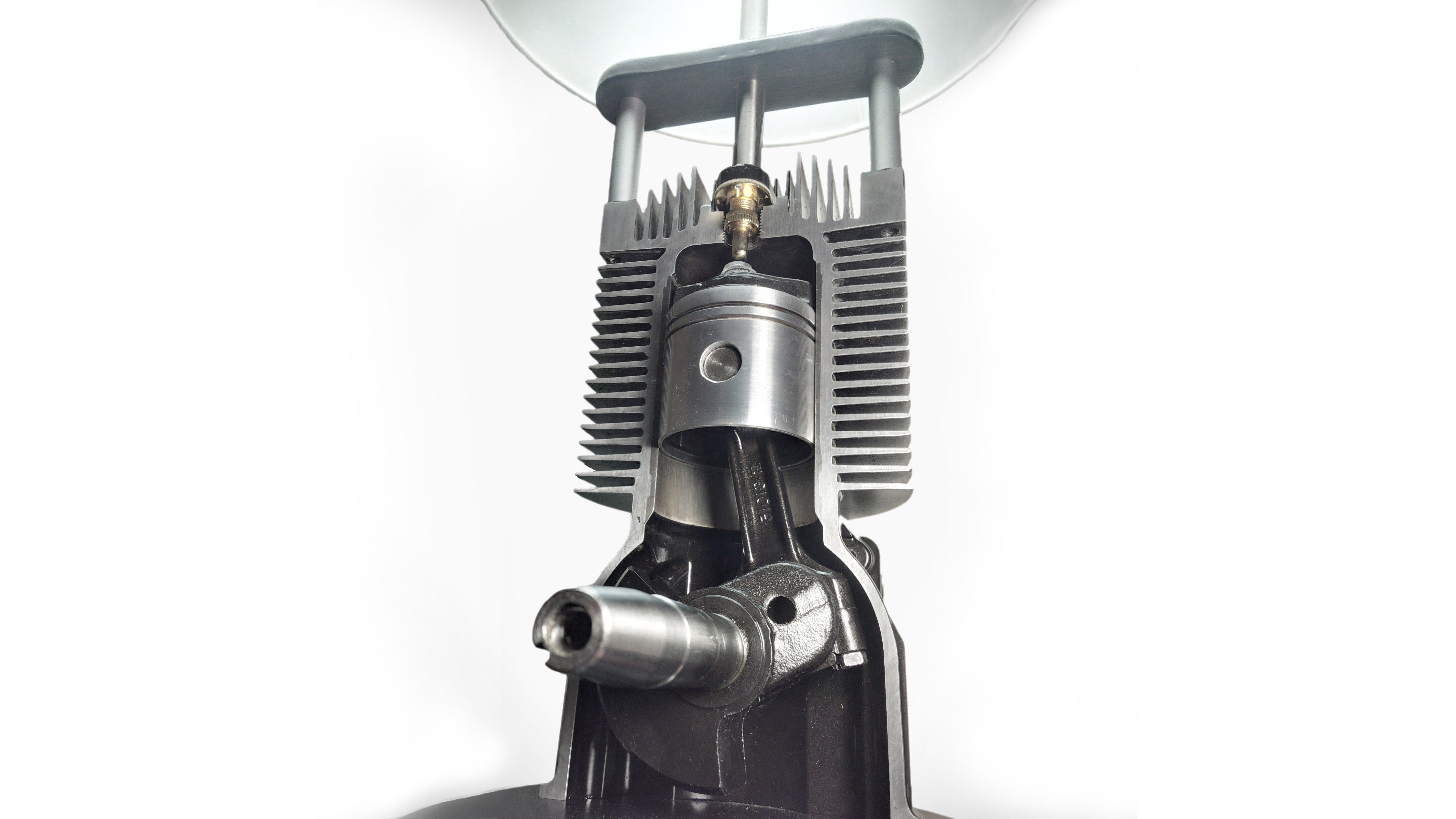 Small Engine Lamp : 7 Steps (with Pictures) - Instructables