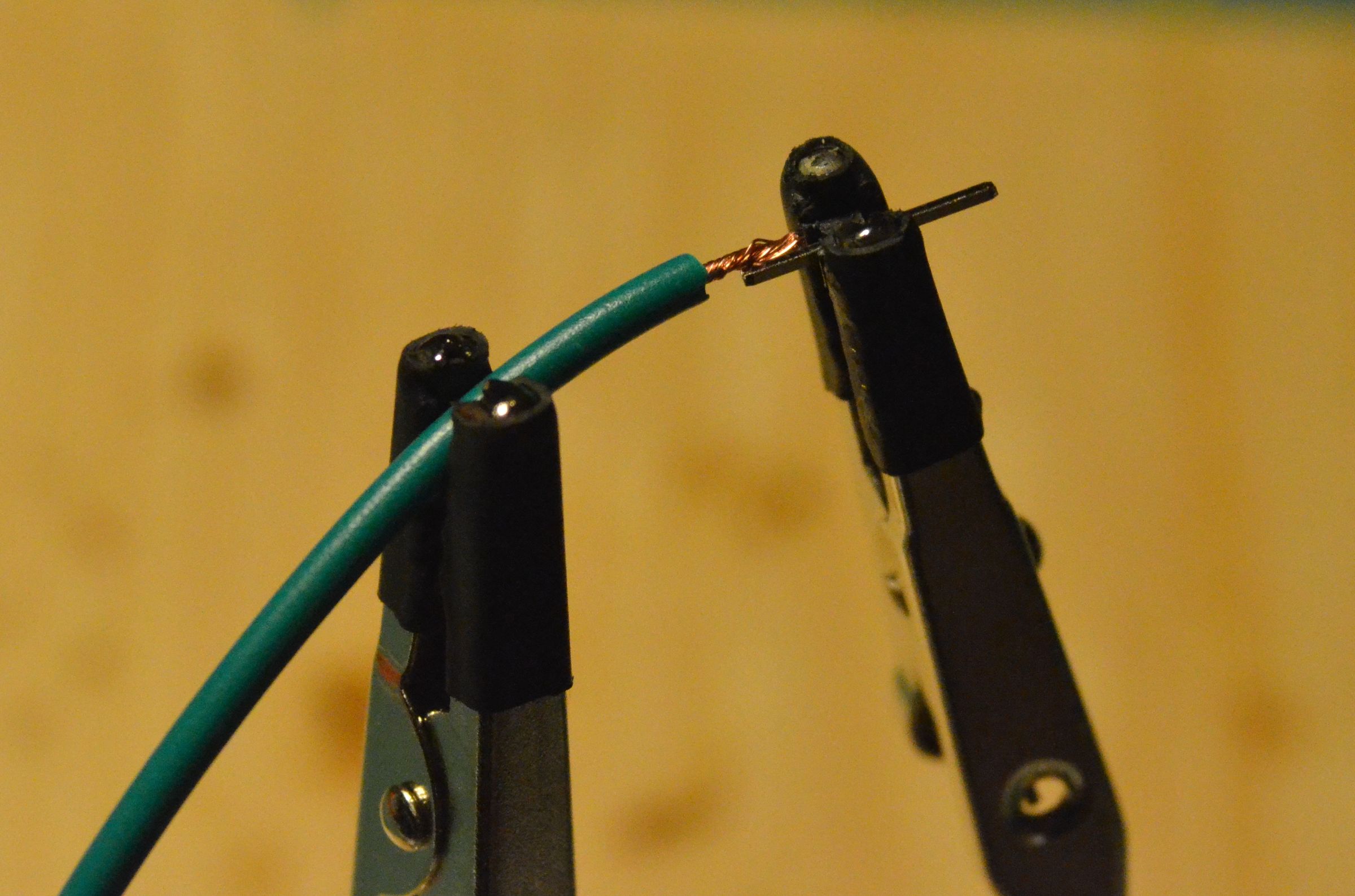 Alligator Clip Jumper Wire for LilyPad Arduino : 3 Steps - Instructables