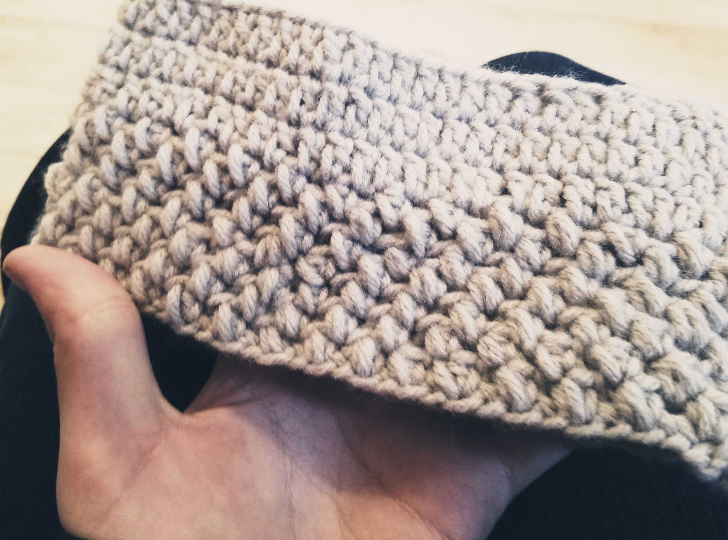 Easy Bootcuffs (Crochet) : 4 Steps - Instructables