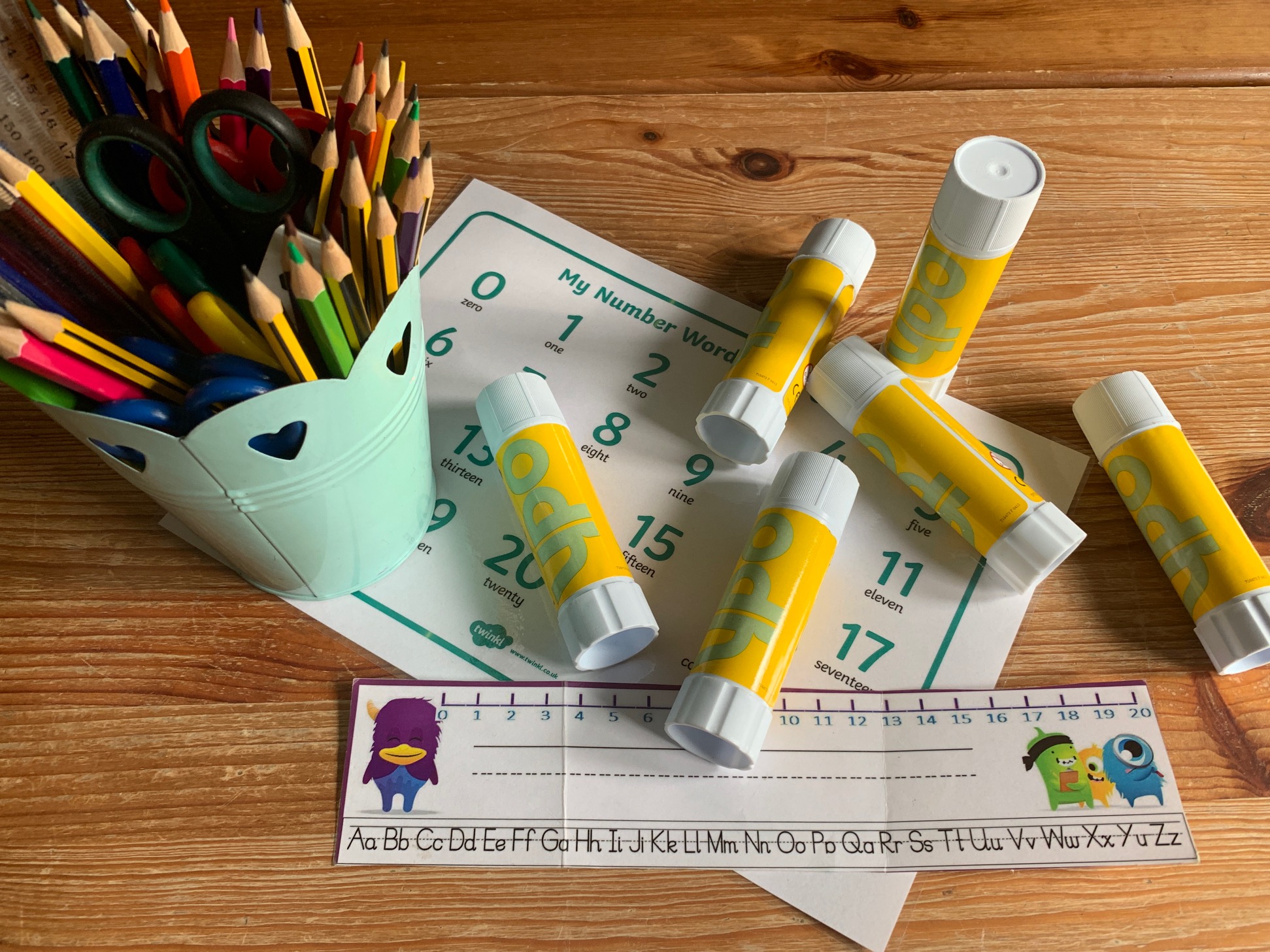 Ultimate Classroom Table Organiser : 9 Steps (with Pictures ...