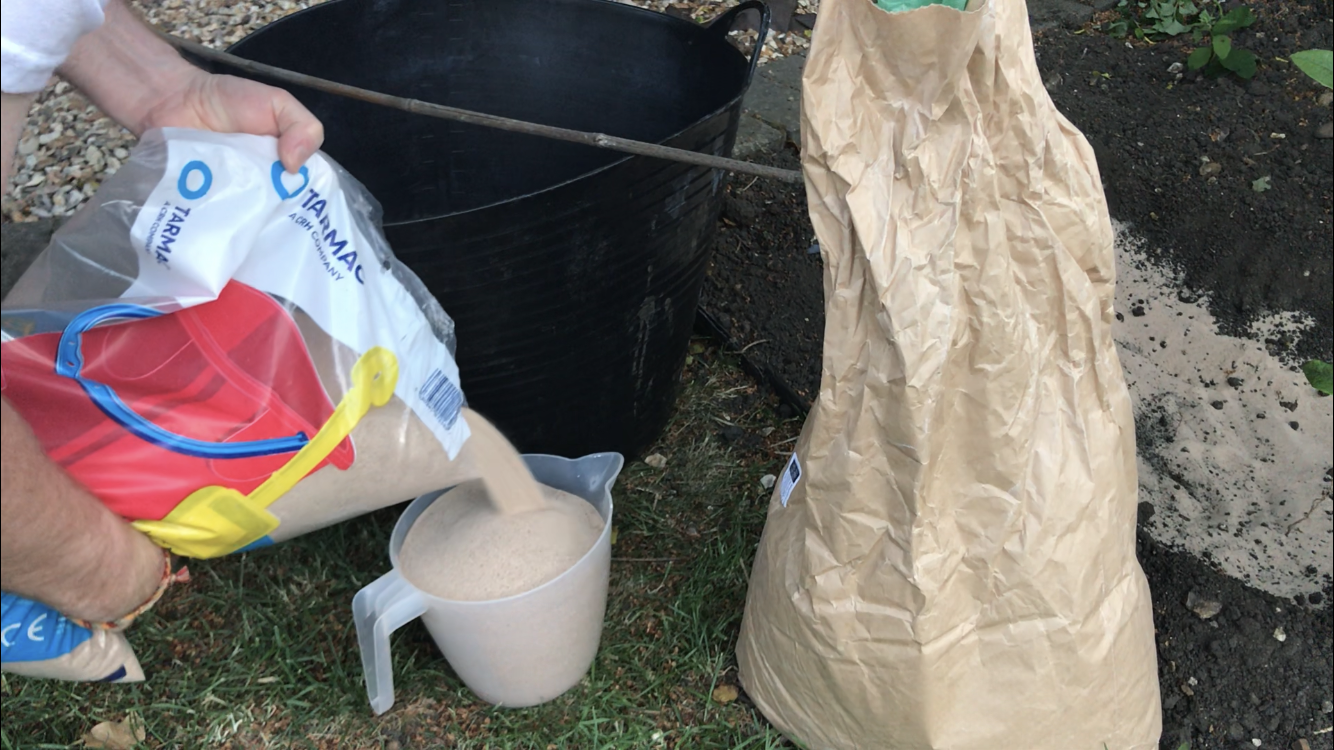 HUGE Homemade Dinosaur Excavation Dig : 5 Steps - Instructables