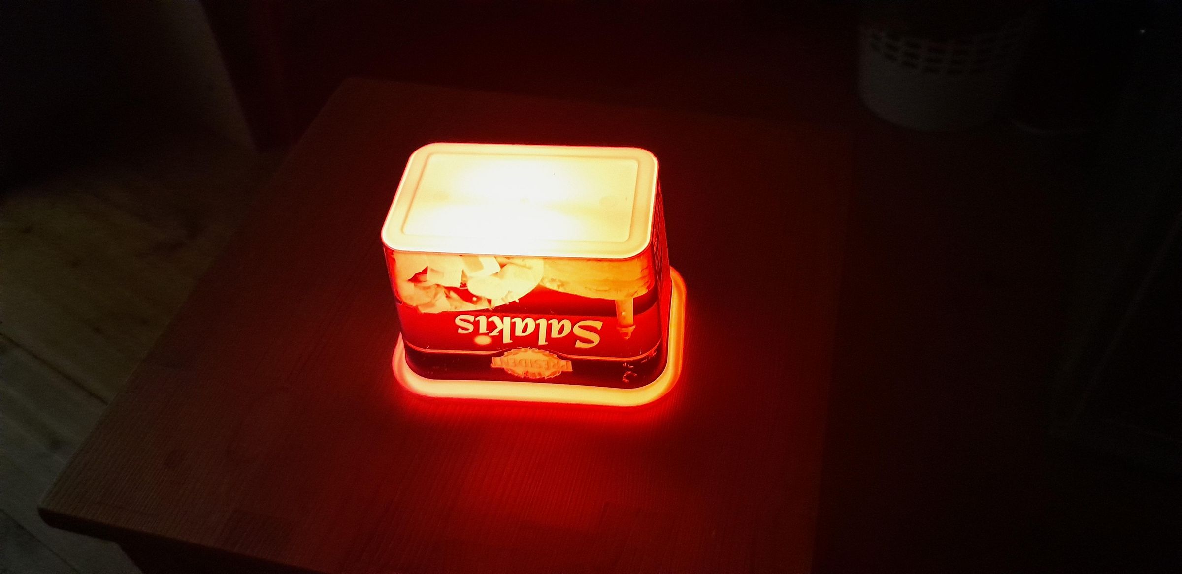 Simple Color Light "beacon" / Lightbox : 7 Steps (with Pictures) - Instructables
