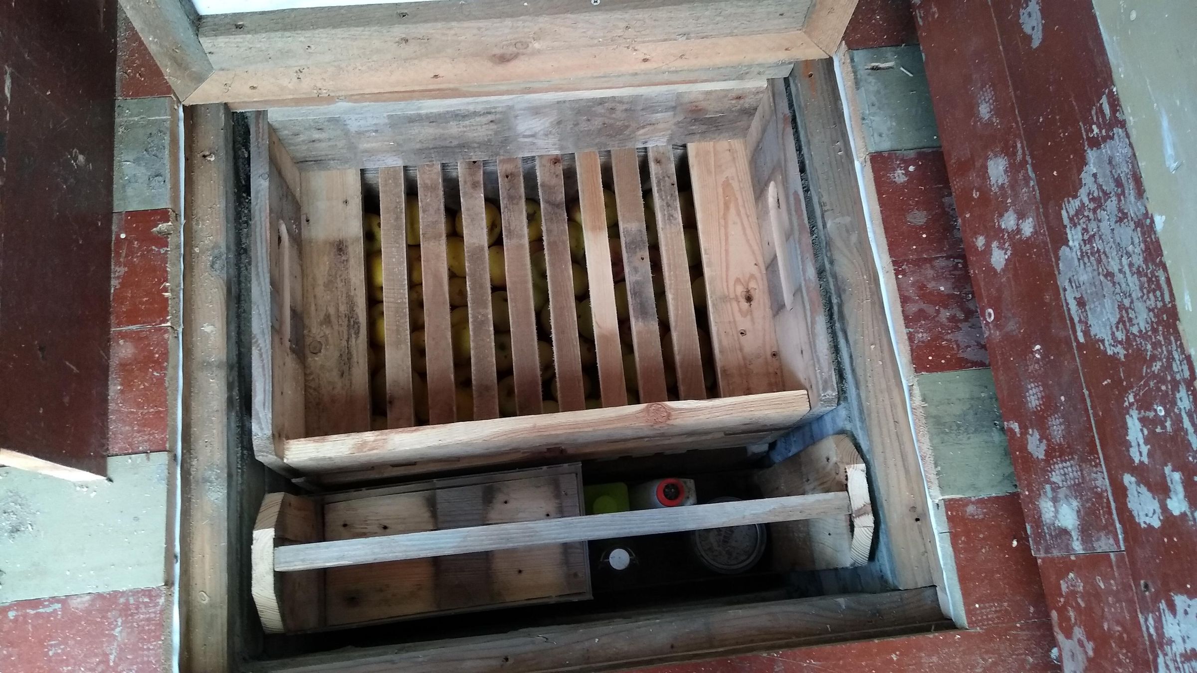 Stackable (Apple) Crates From Used Pallet Wood : 7 Steps (with Pictures ...