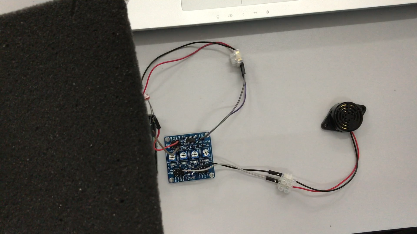 How to Make a Light Detector With Analog-to-Digital & Comparator Module ...