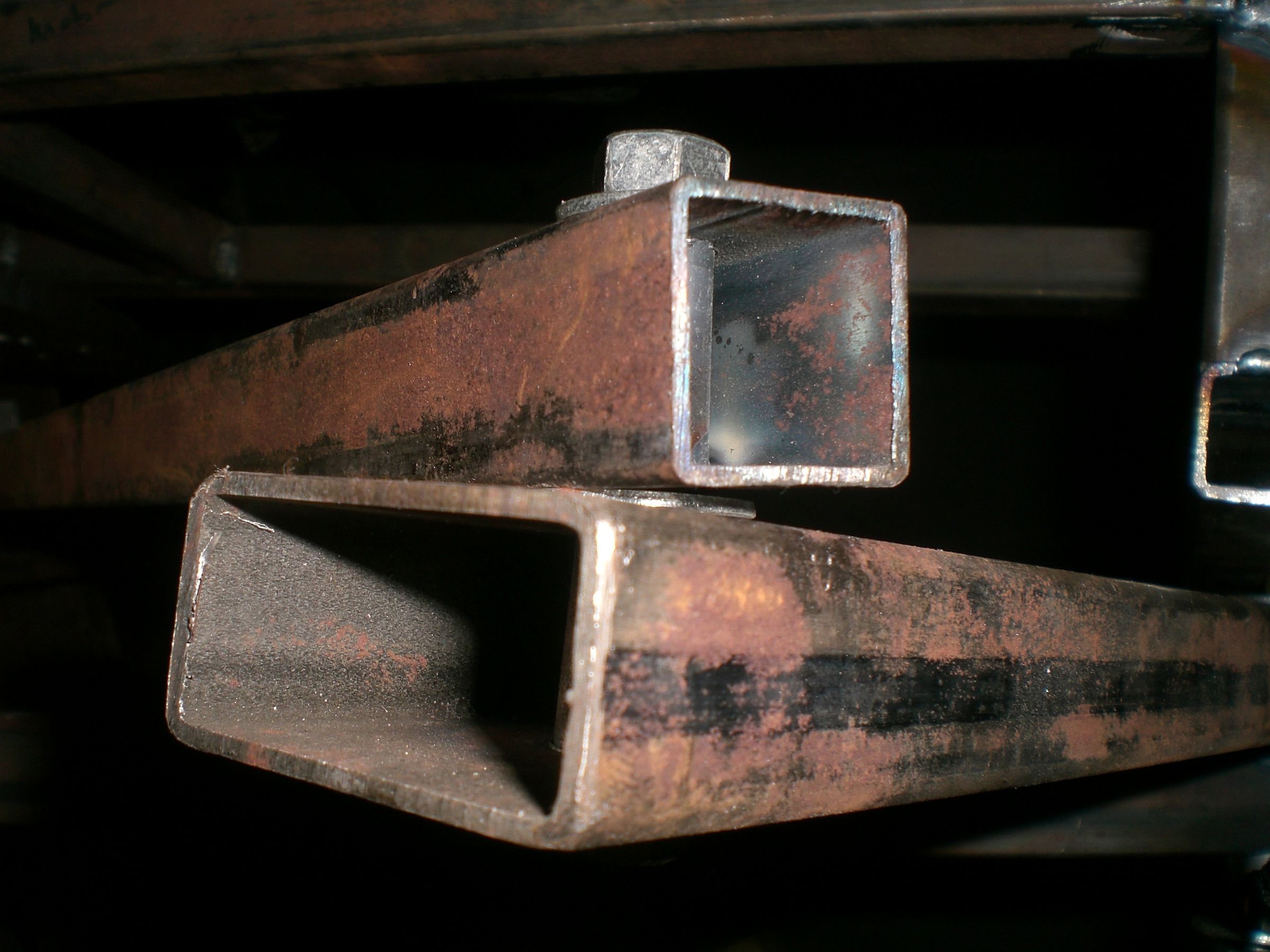 Six Legged Walker With Strong Joints! : 8 Steps - Instructables