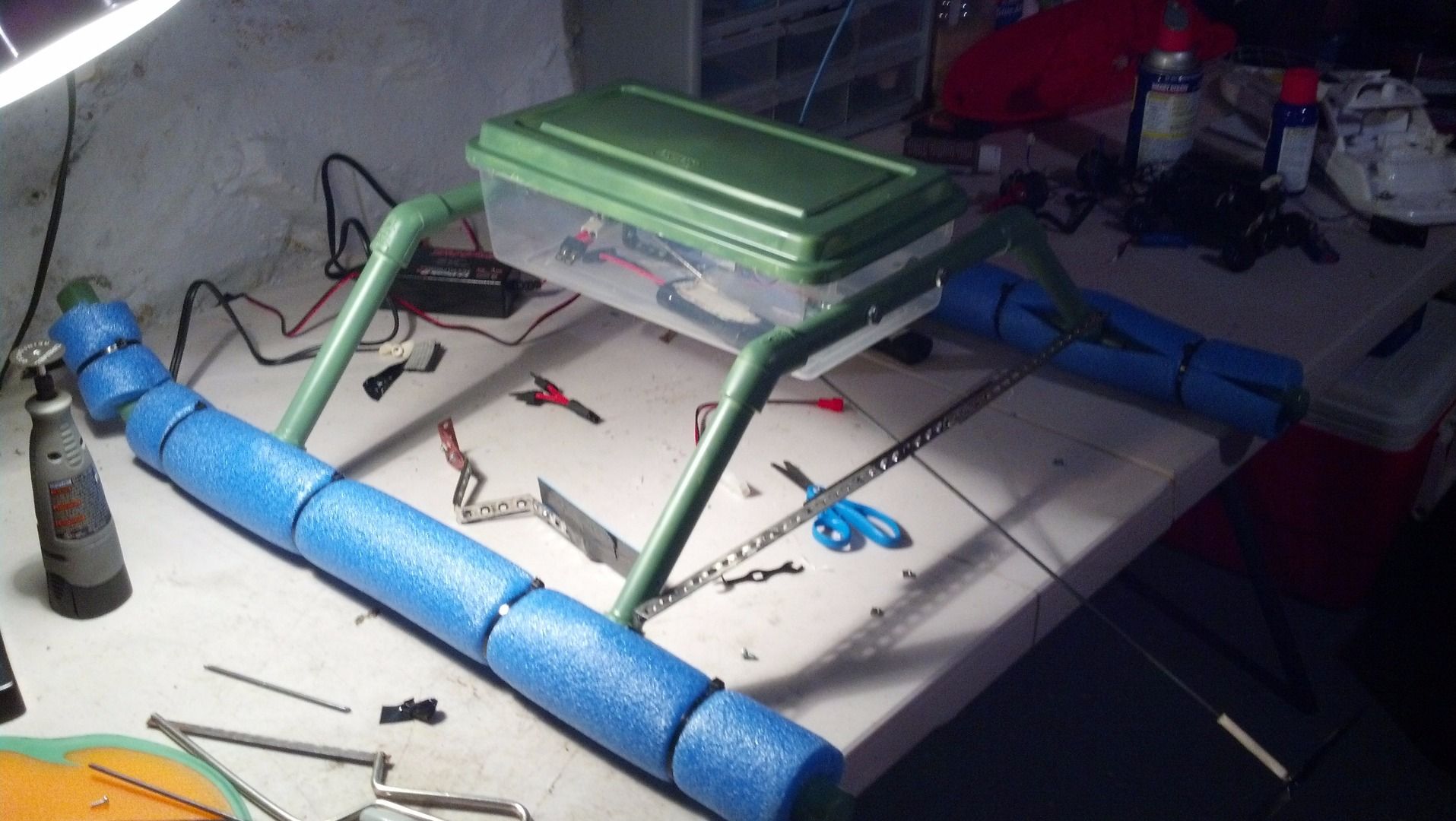 RC Catamaran Boat + VIDEO : 5 Steps - Instructables