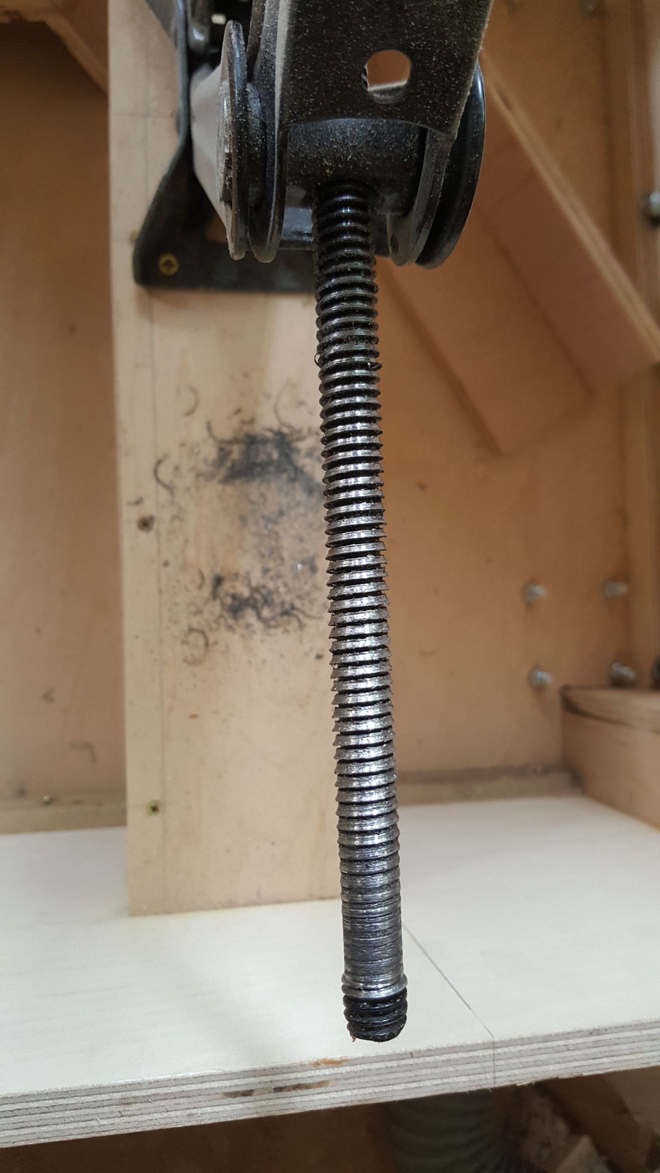 Make an Adjustable-Height Table With a Car Jack : 16 Steps (with ...