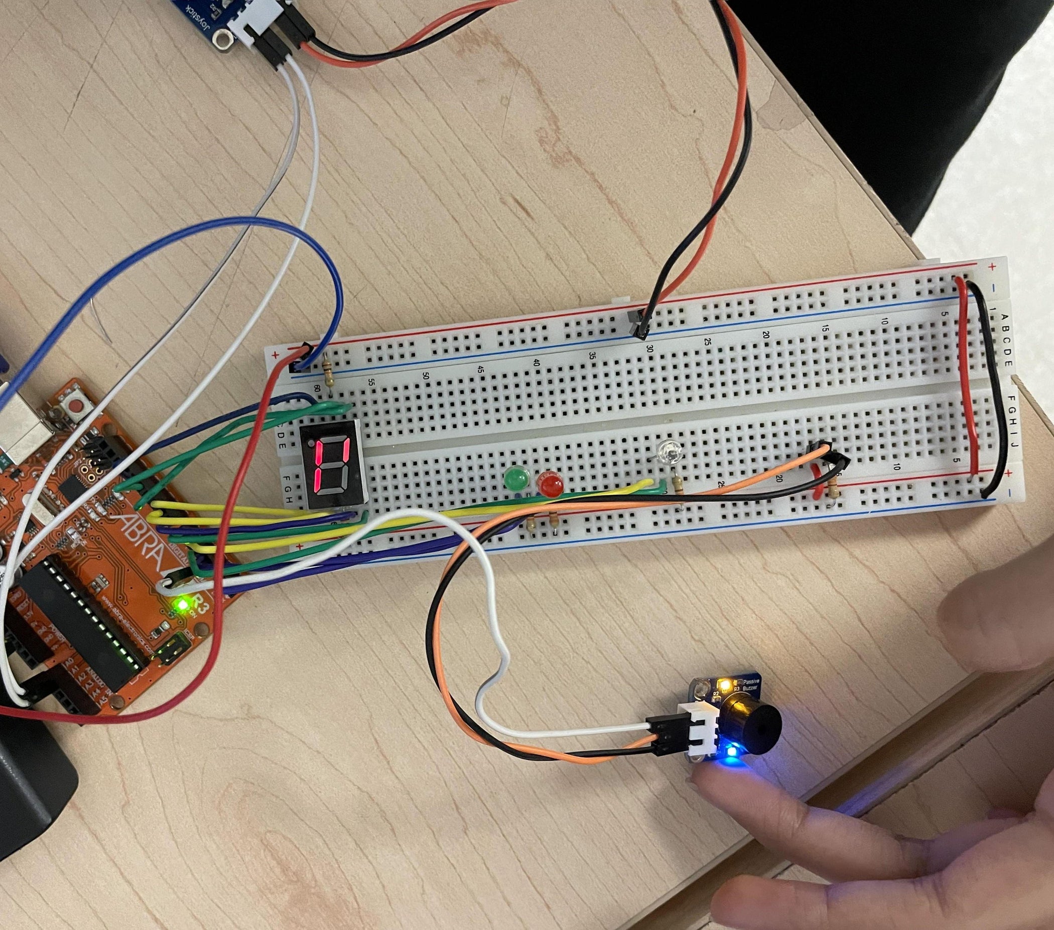 Red Light Green Light : 5 Steps - Instructables